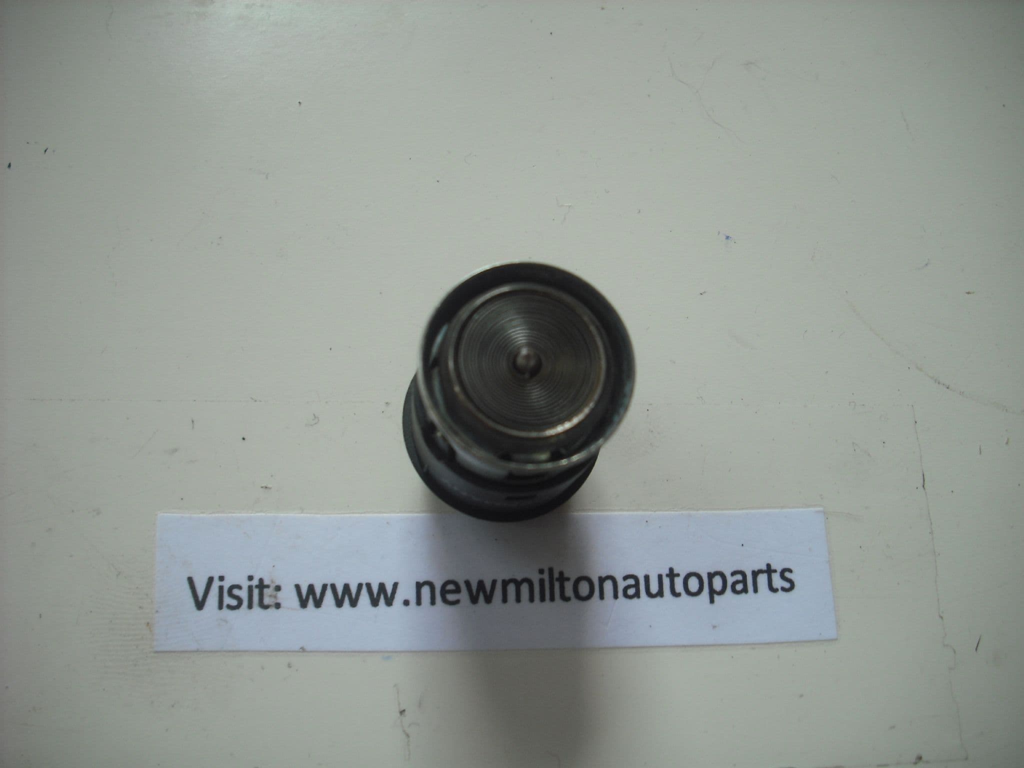 A GENUINE MERCEDES R170 SLK CIGARETTE LIGHTER INSERT