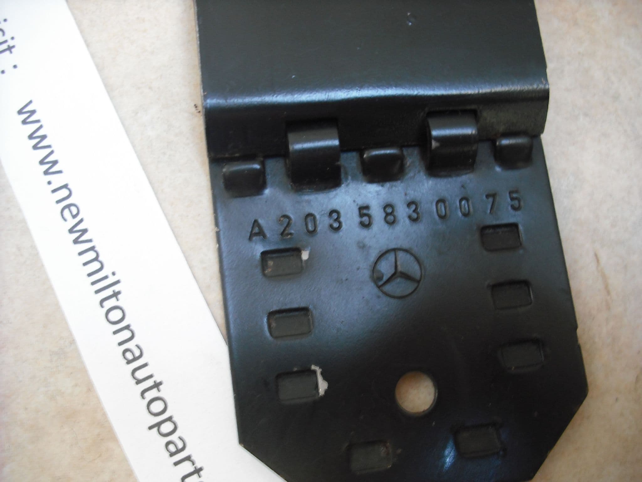 A GENUINE MERCEDES W203 C CLASS 2000-2007 WHEEL CHOCK BLOCK FROM THE ...