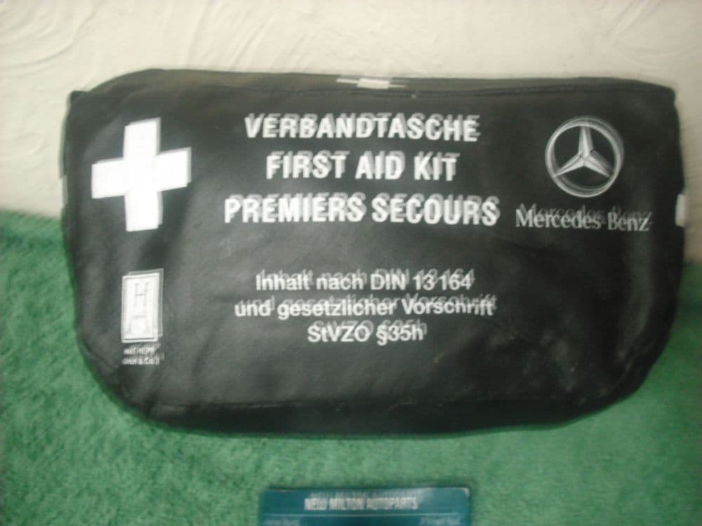 A GENUINE MERCEDES W208 W209 CLK AND CONVERTIBLE FIRST AID KIT