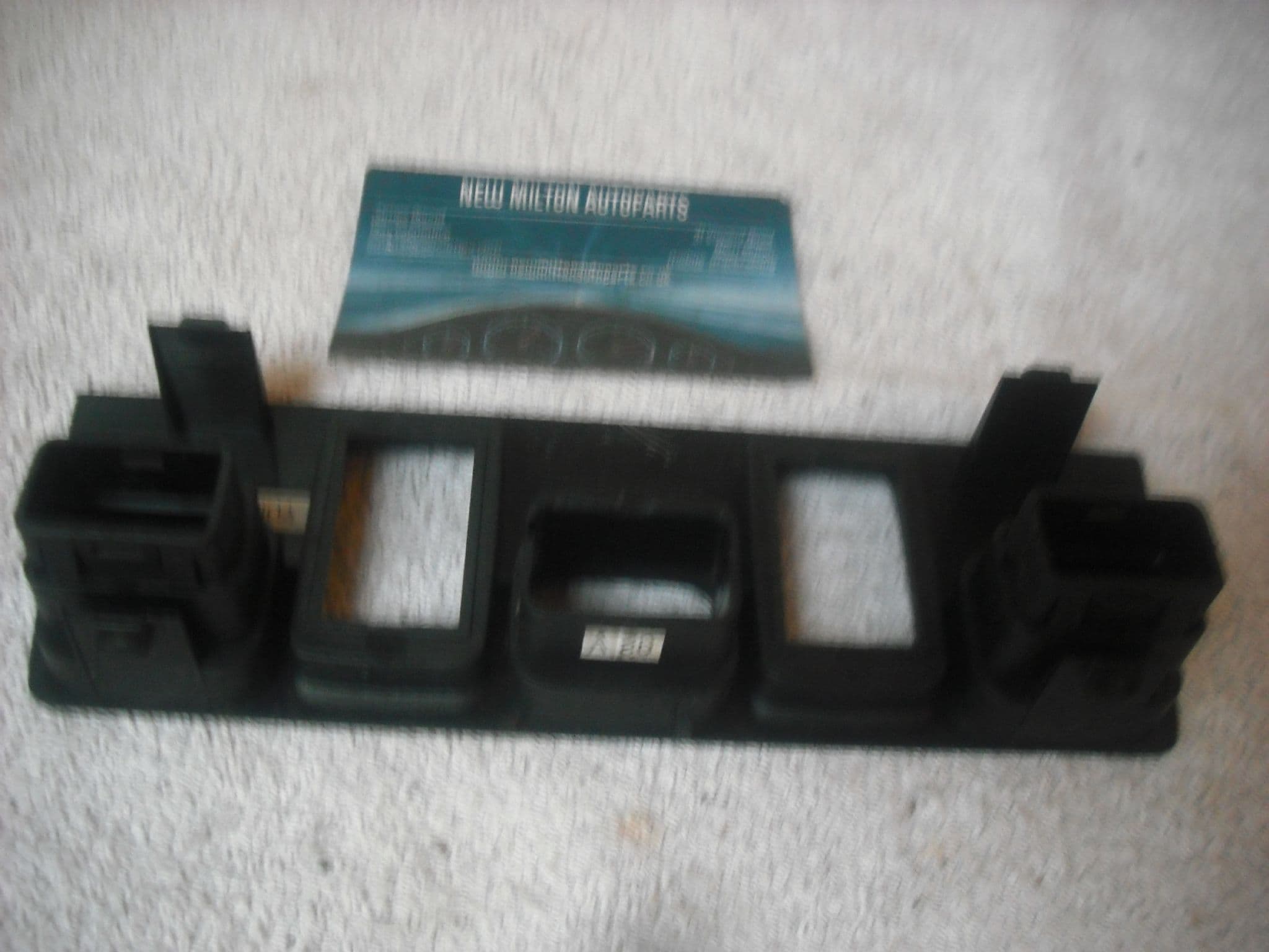 A GENUINE MGF ELECTRIC WINDOW AND FOG LIGHT SWITCH PANEL TRIM
