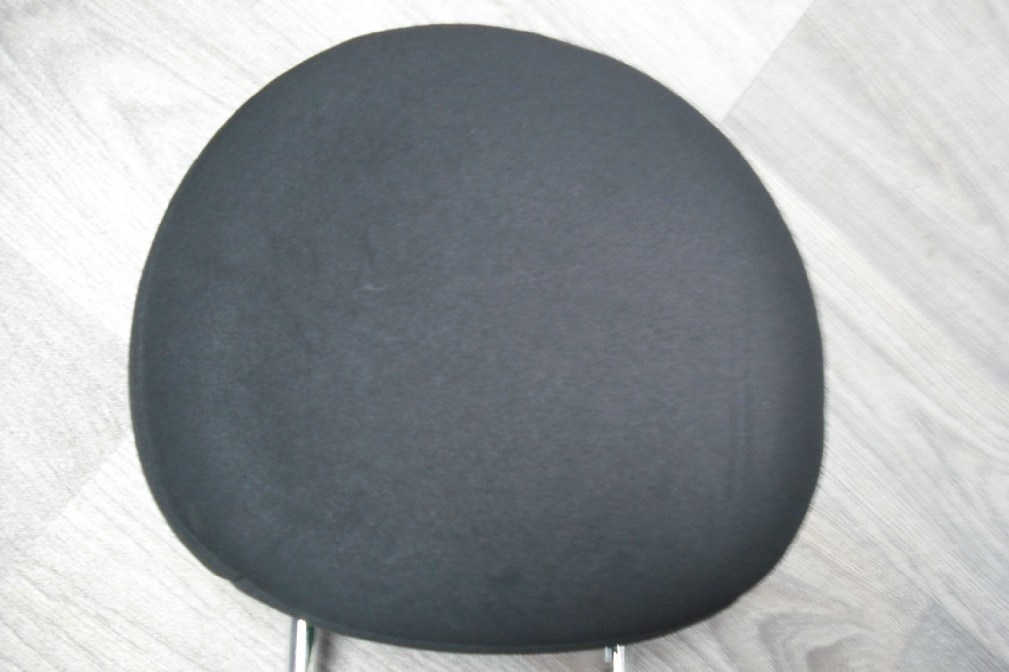 A GENUINE MINI COOPER ONE R55 R56 FRONT SEAT HEADREST