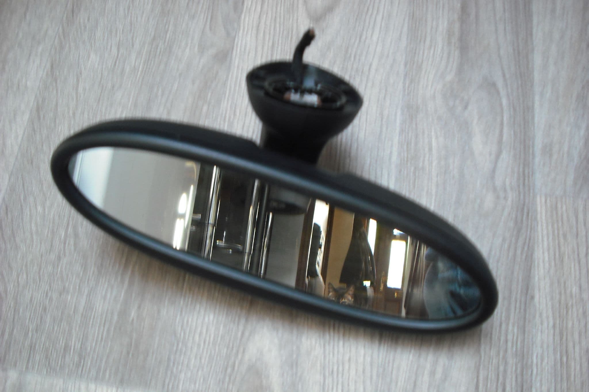 A GENUINE MINI COOPER R50 R53 INTERIOR REAR VIEW MIRROR