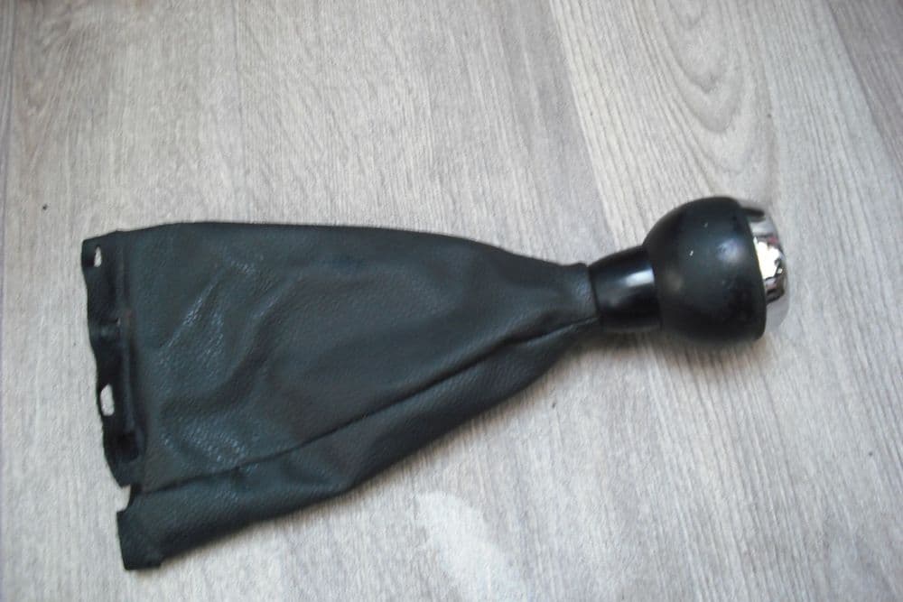 A GENUINE MINI R55 R56 5 SPEED LEATHER GEAR KNOB AND LEATHER GAITER