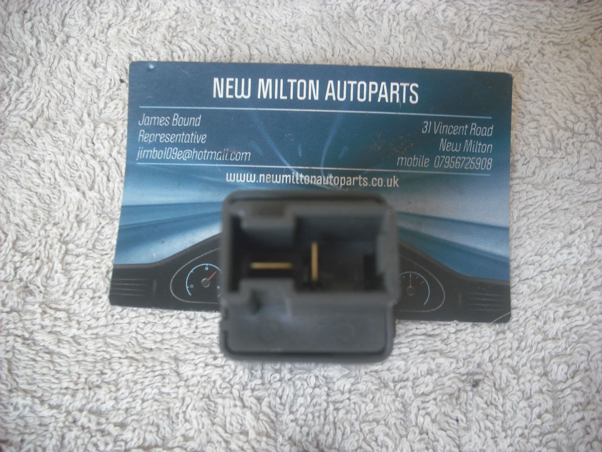 A GENUINE NISSAN ALMERA N16 2003-2006 CIRCUIT BREAKER RELAY 24330 C9900 ...