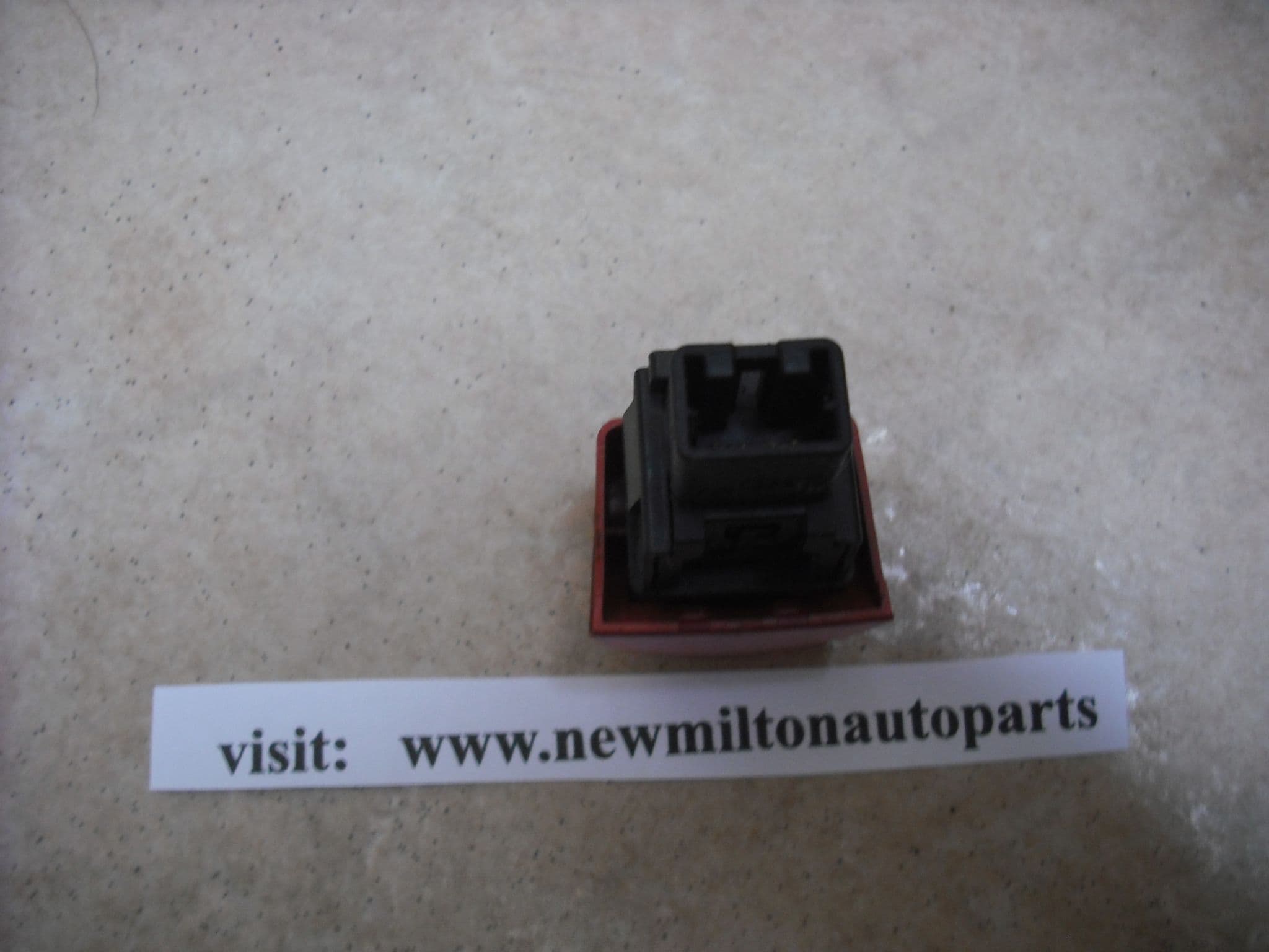 A GENUINE NISSAN MICRA K12 2003-2007 HAZARD WARNING LIGHT SWITCH NILES ...