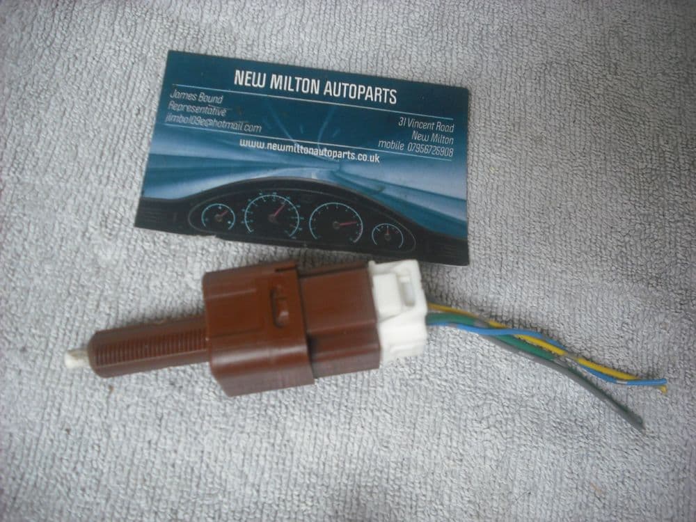 A GENUINE NISSAN MICRA K12 2003-2007 REAR BRAKE LIGHT PEDAL SWITCH BROWN