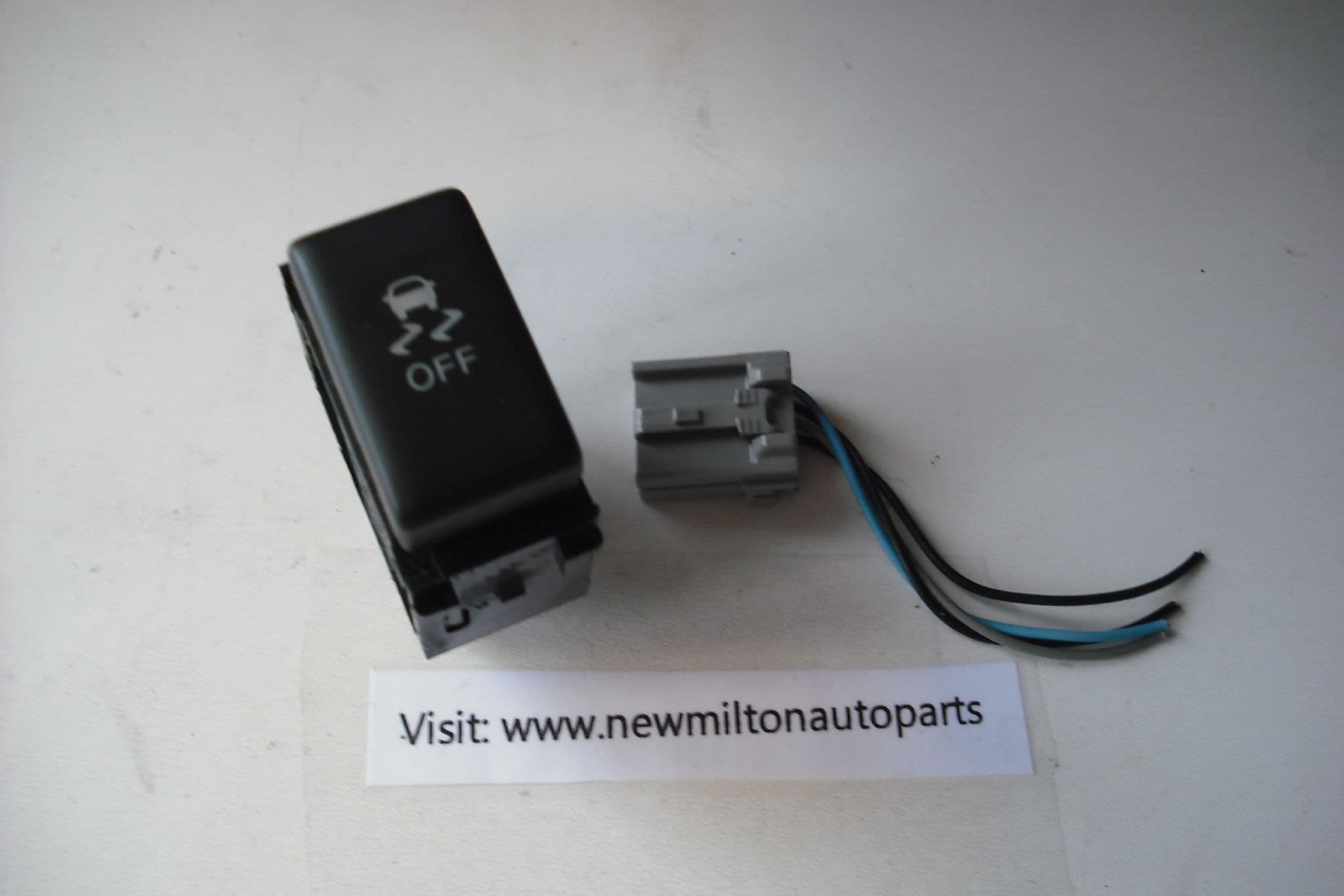 A GENUINE NISSAN MICRA K13 HEADLIGHT HEADLAMP HEIGHT LEVELING ...