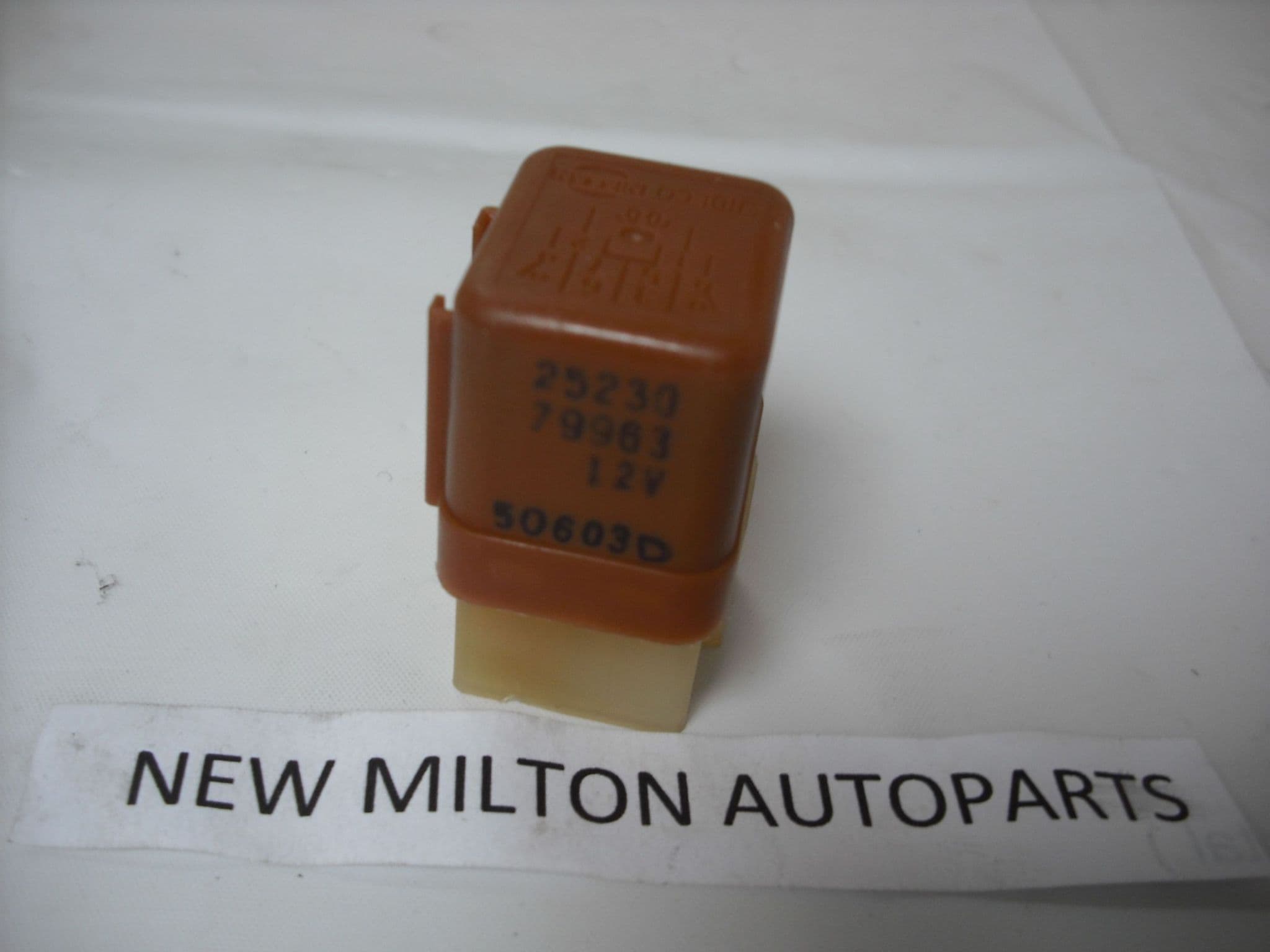 A GENUINE NISSAN PRIMERA P11 P12 MICRA TERRANO ALMERA RELAY BROWN 25230 ...
