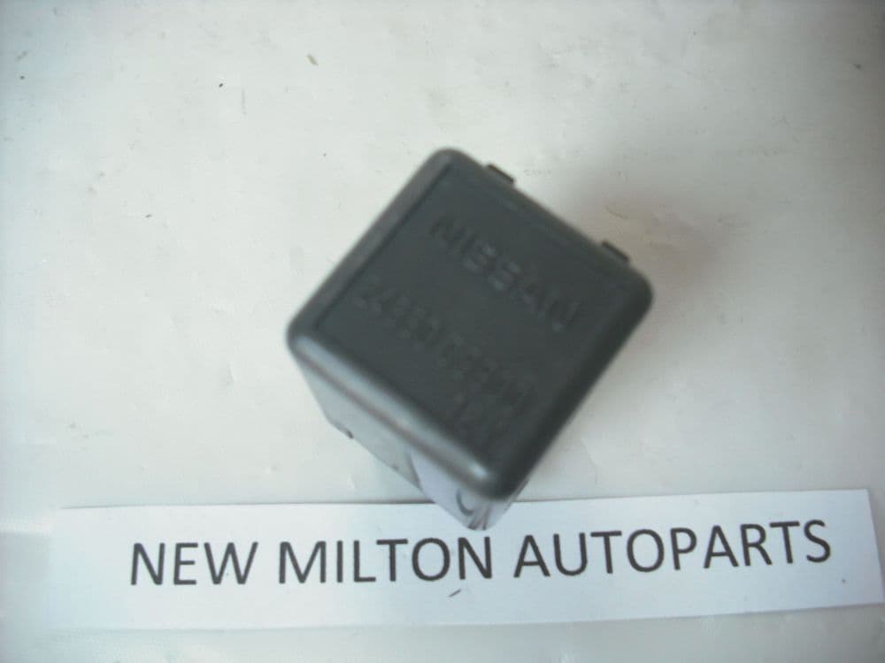 A GENUINE NISSAN PRIMERA P12 INFINITI CIRCUIT BREAKER RELAY 24330 C9900 ...