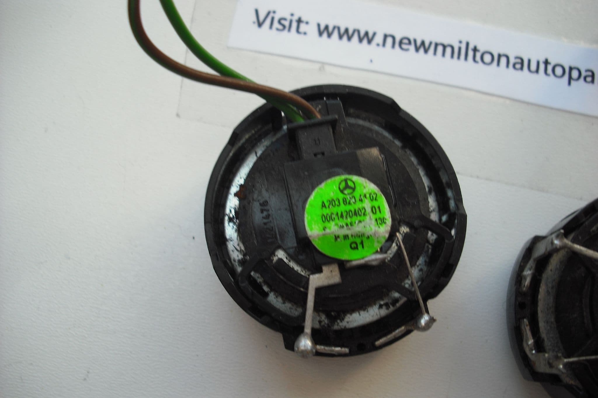 A GENUINE PAIR OF MERCEDES BENZ W203 C CLASS FRONT DOOR SPEAKER ...