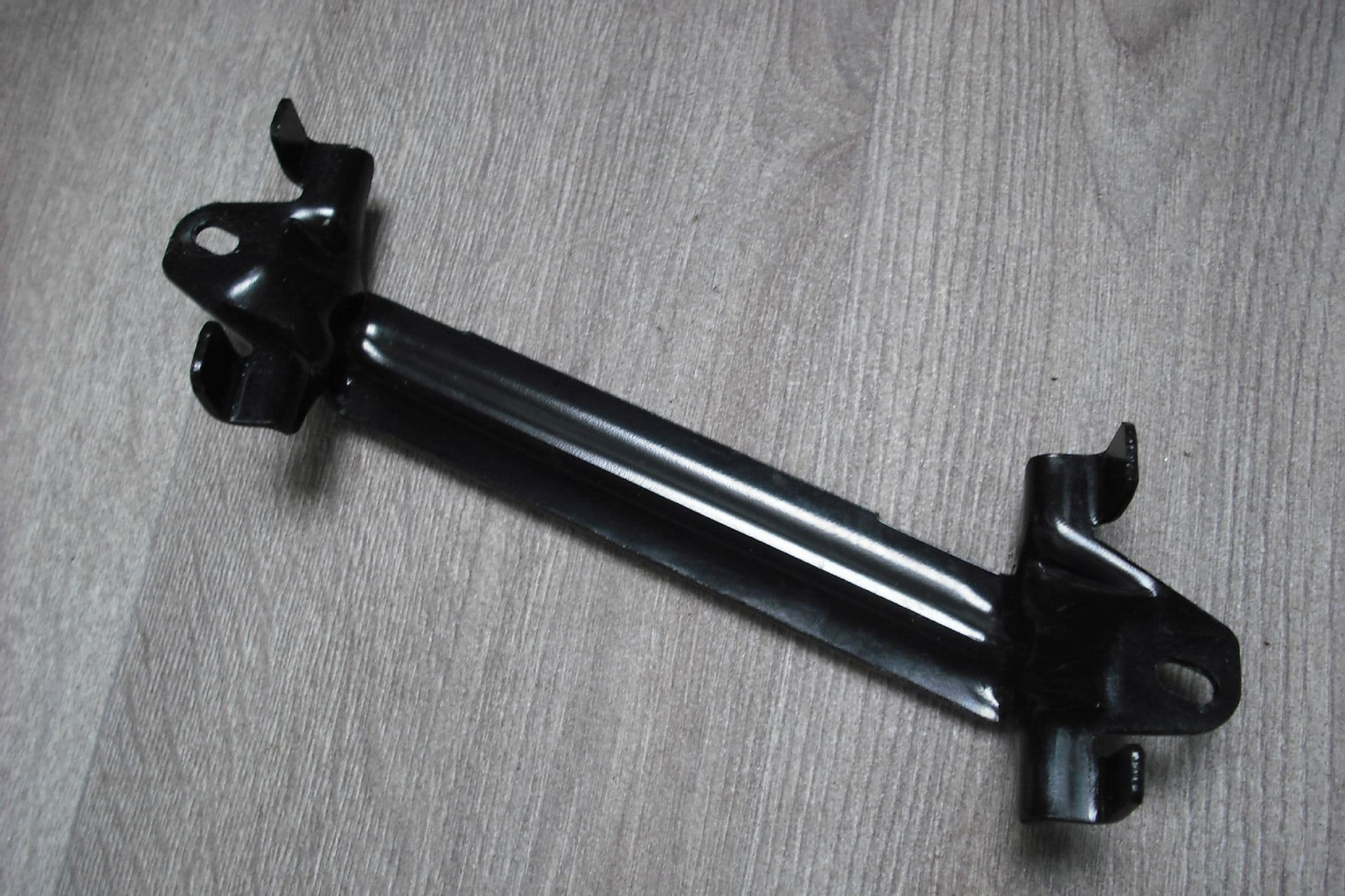 A GENUINE PEUGEOT 206 CONVERTIBLE AND HATCHBACK BATTERY FIXING CLAMP ...