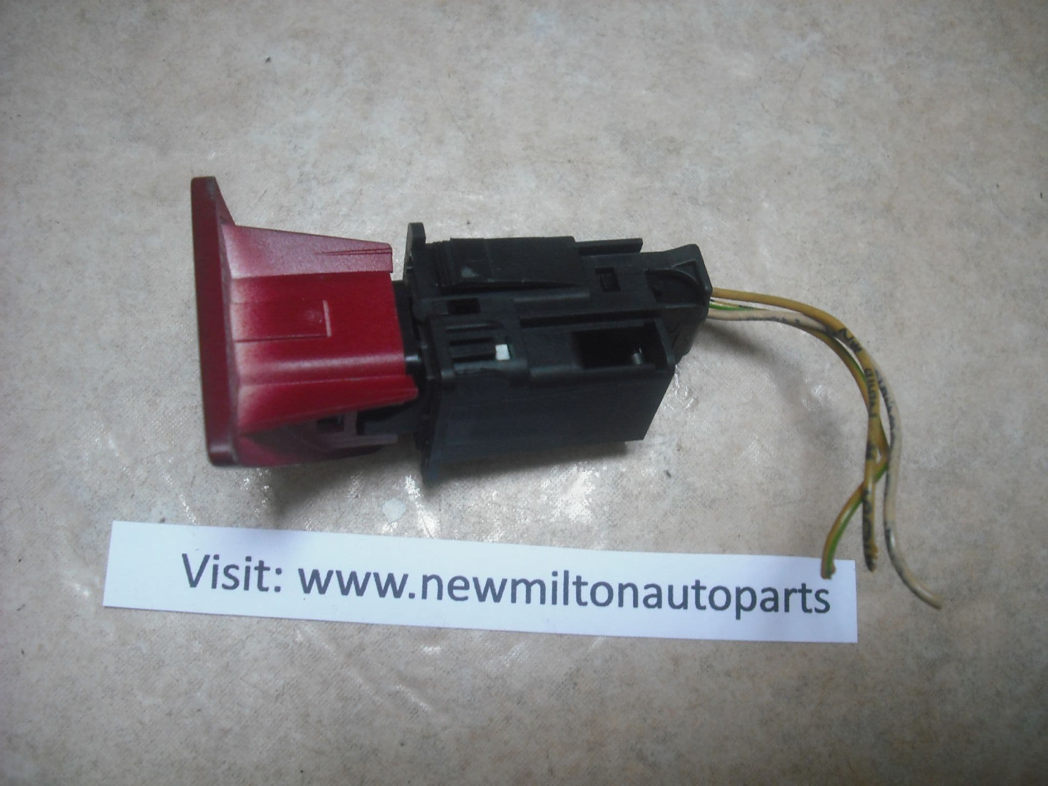A GENUINE PEUGEOT 307 2001-2007 HAZARD WARNING LIGHT SWITCH 3 PIN ...