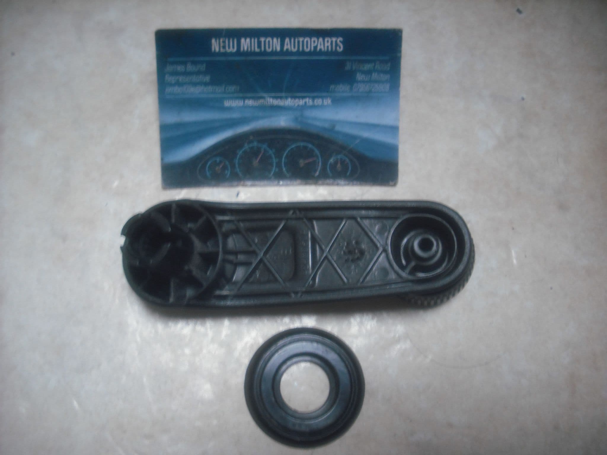 A GENUINE PEUGEOT PARTNER DOOR WINDOW WINDER LEVER HANDLE BLACK