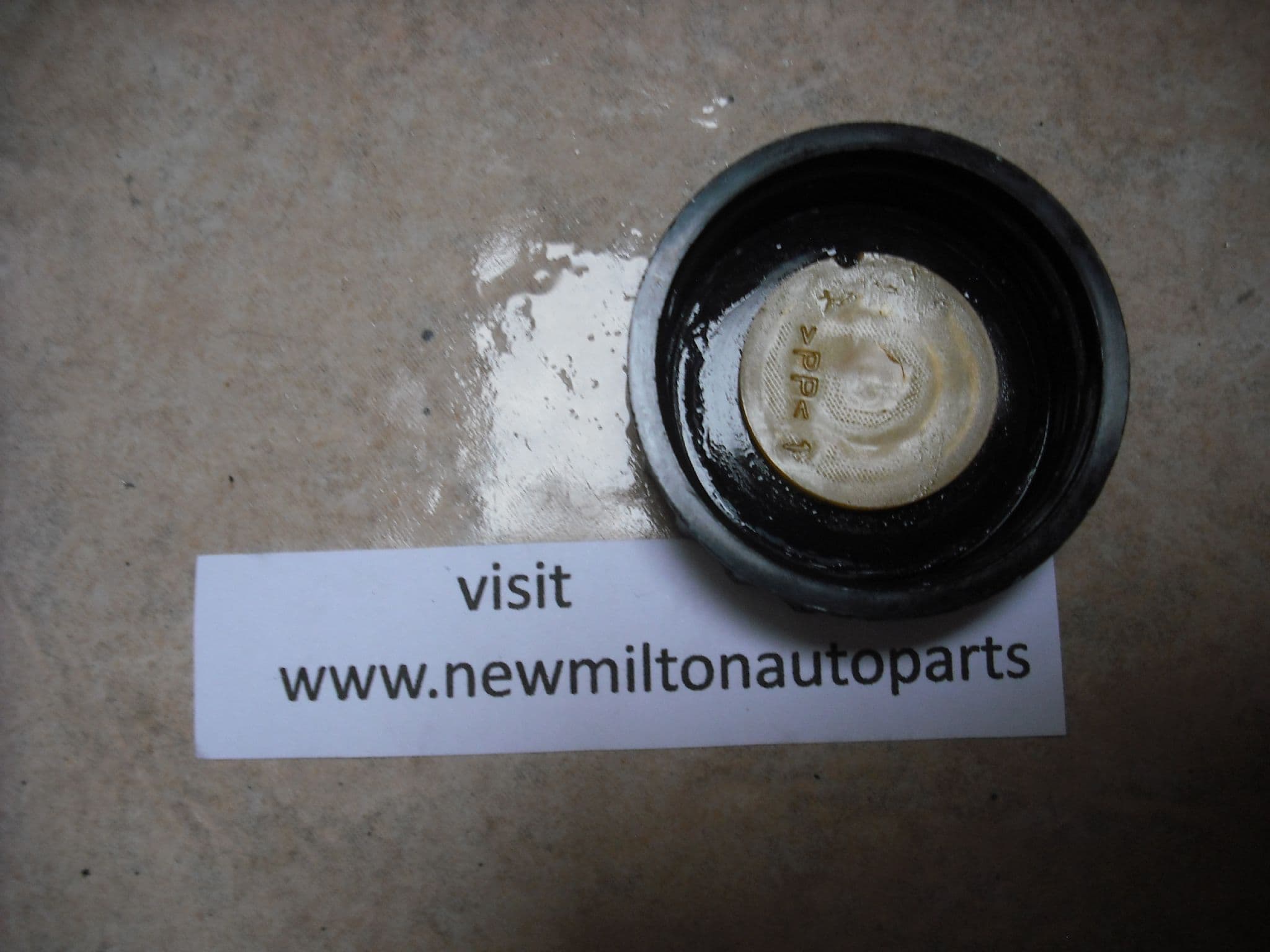A GENUINE RENAULT LAGUNA MK3 BRAKE MASTER CYLINDER FLUID FILLER CAP