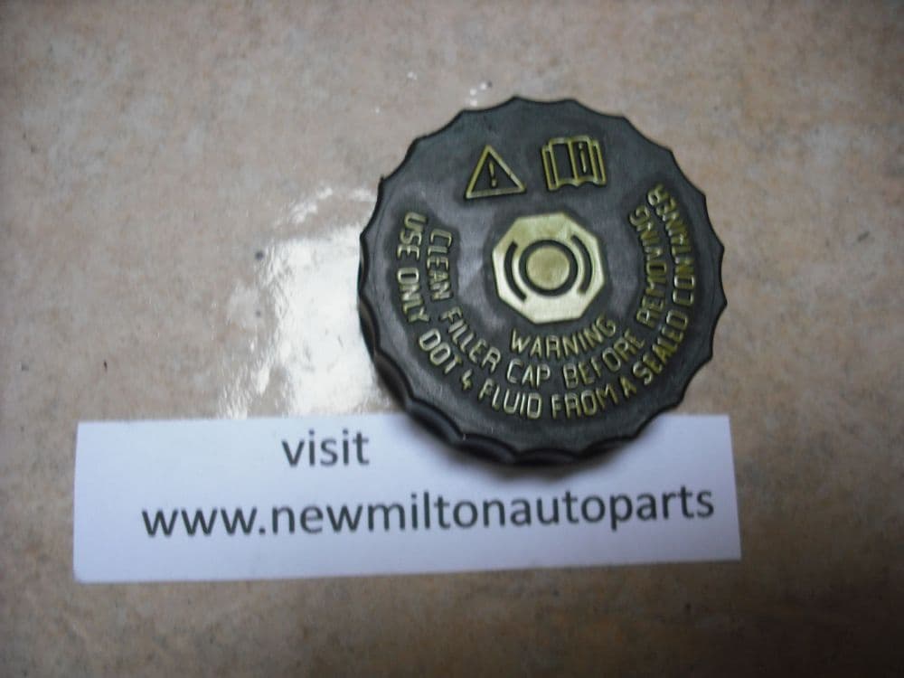 A GENUINE RENAULT LAGUNA MK3 BRAKE MASTER CYLINDER FLUID FILLER CAP