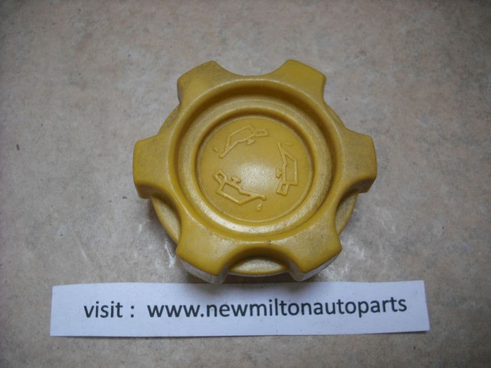 A GENUINE ROVER 400 / 45 ENGINE OIL FILLER CAP