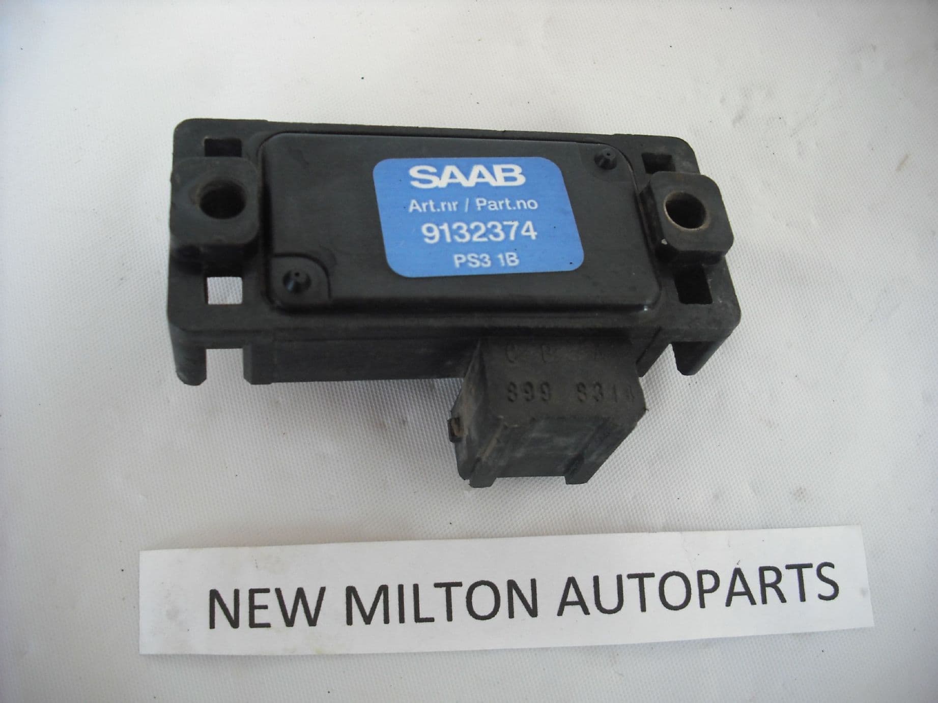 A GENUINE SAAB 900 1994-98 PETROL FUEL RAIL PRESSURE SENSOR 9132374