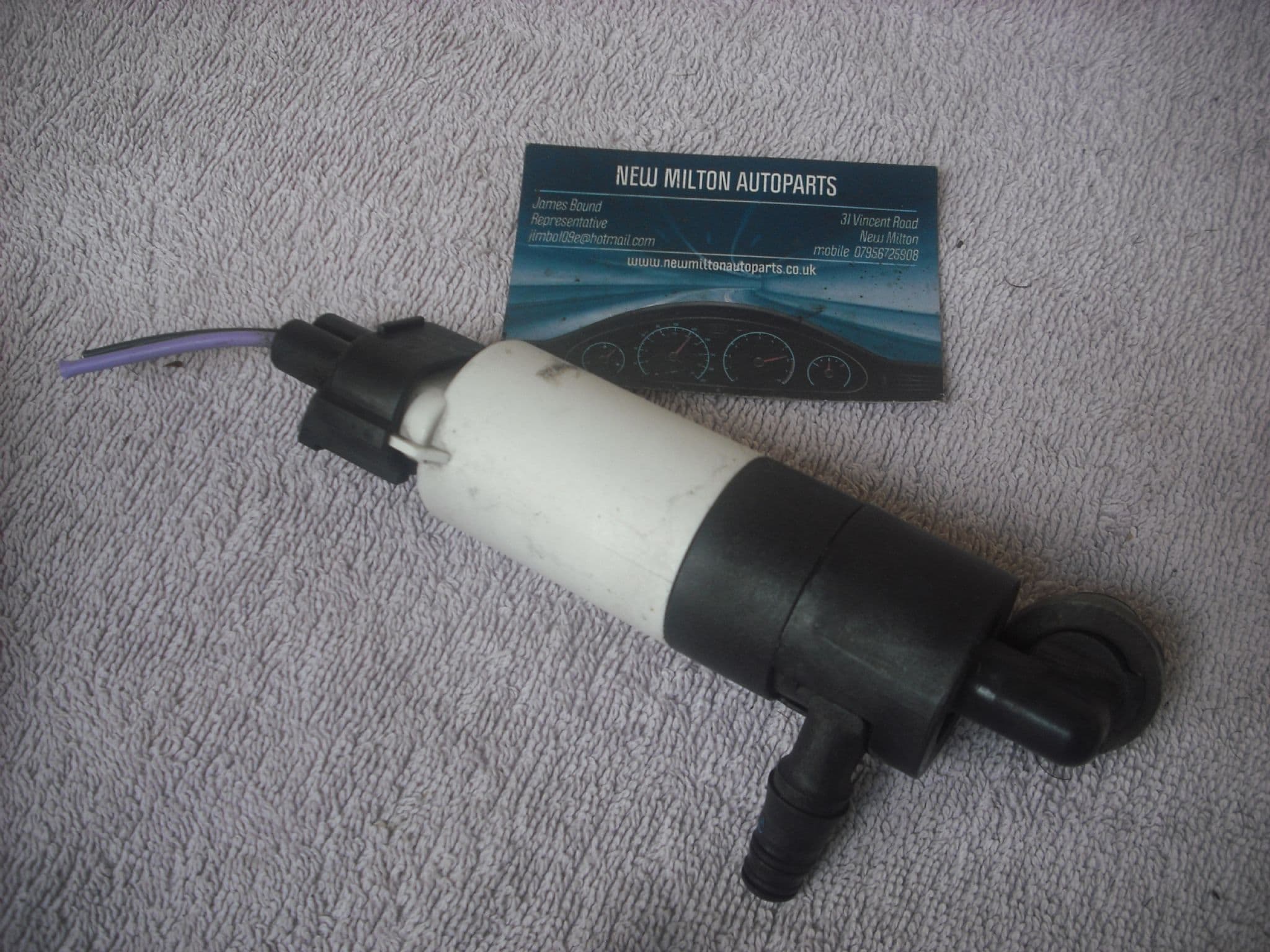 A GENUINE SAAB 93 9-3 HEADLIGHT HEADLAMP WIPER WASHER PUMP