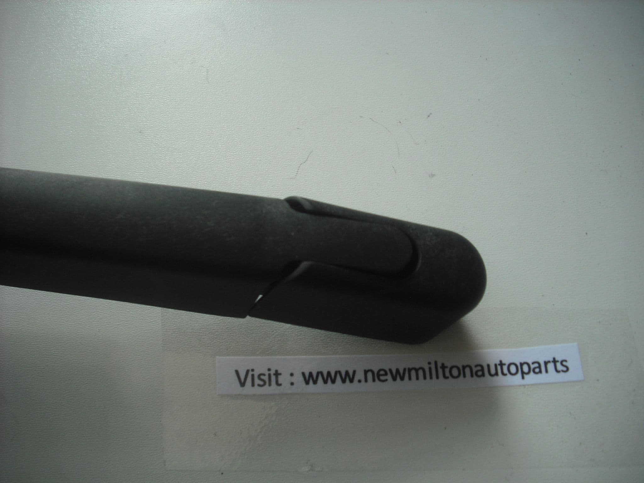 A GENUINE SAAB 93 ESTATE REAR WINDOW WIPER ARM AND BLADE