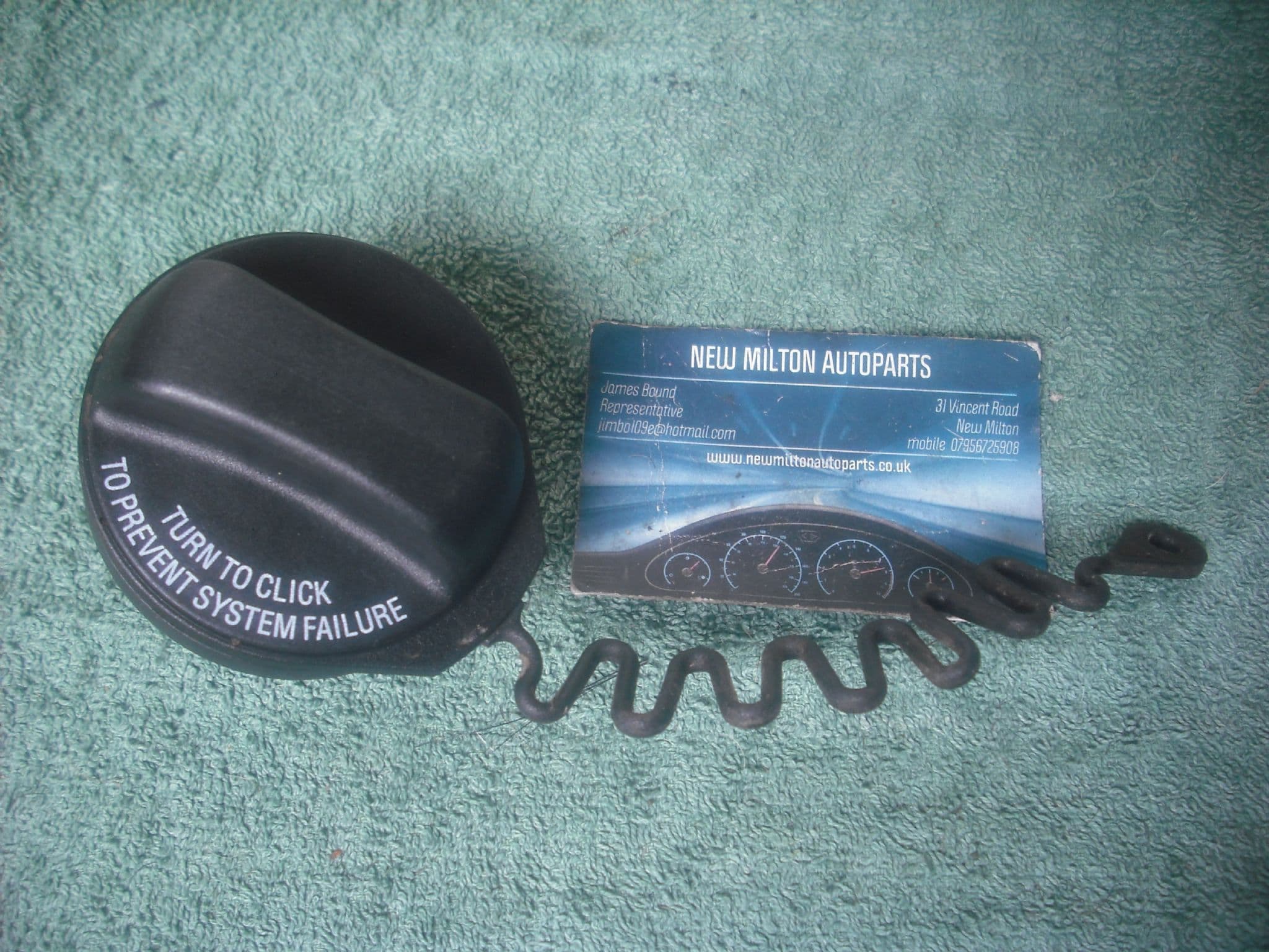 A GENUINE SMART CAR FORTWO PULSE PETROL FUEL CAP