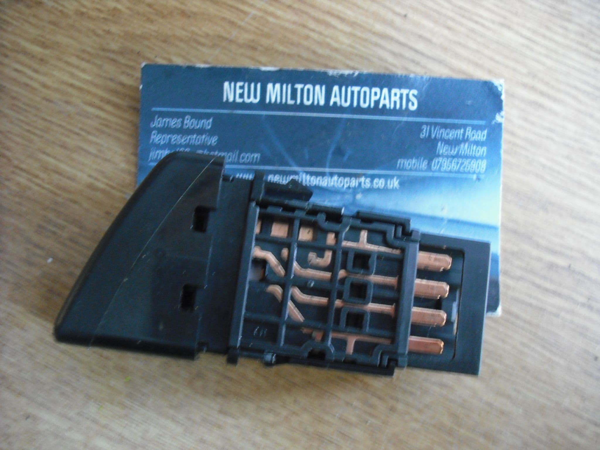 A GENUINE SUBARU IMPREZA WRX BUG EYE HAZARD WARNING LIGHT LAMP SWITCH