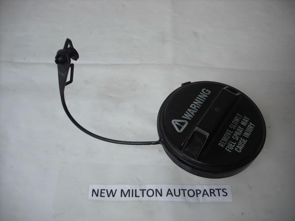 A GENUINE SUZUKI IGNIS FUEL PETROL CAP 2000-2003