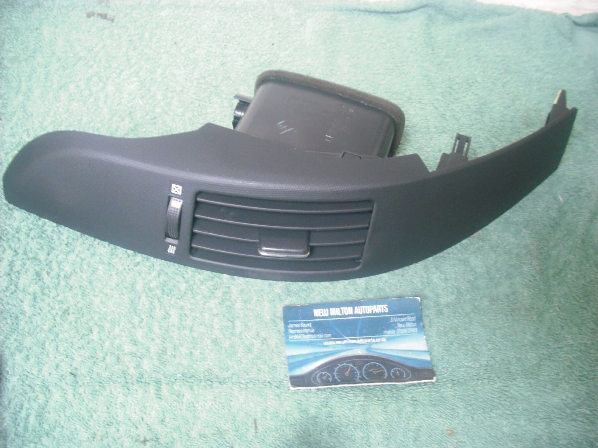 A GENUINE TOYOTA COROLLA VERSO DASH TRIM WITH AIR VENT LEFT SIDE 55680 ...