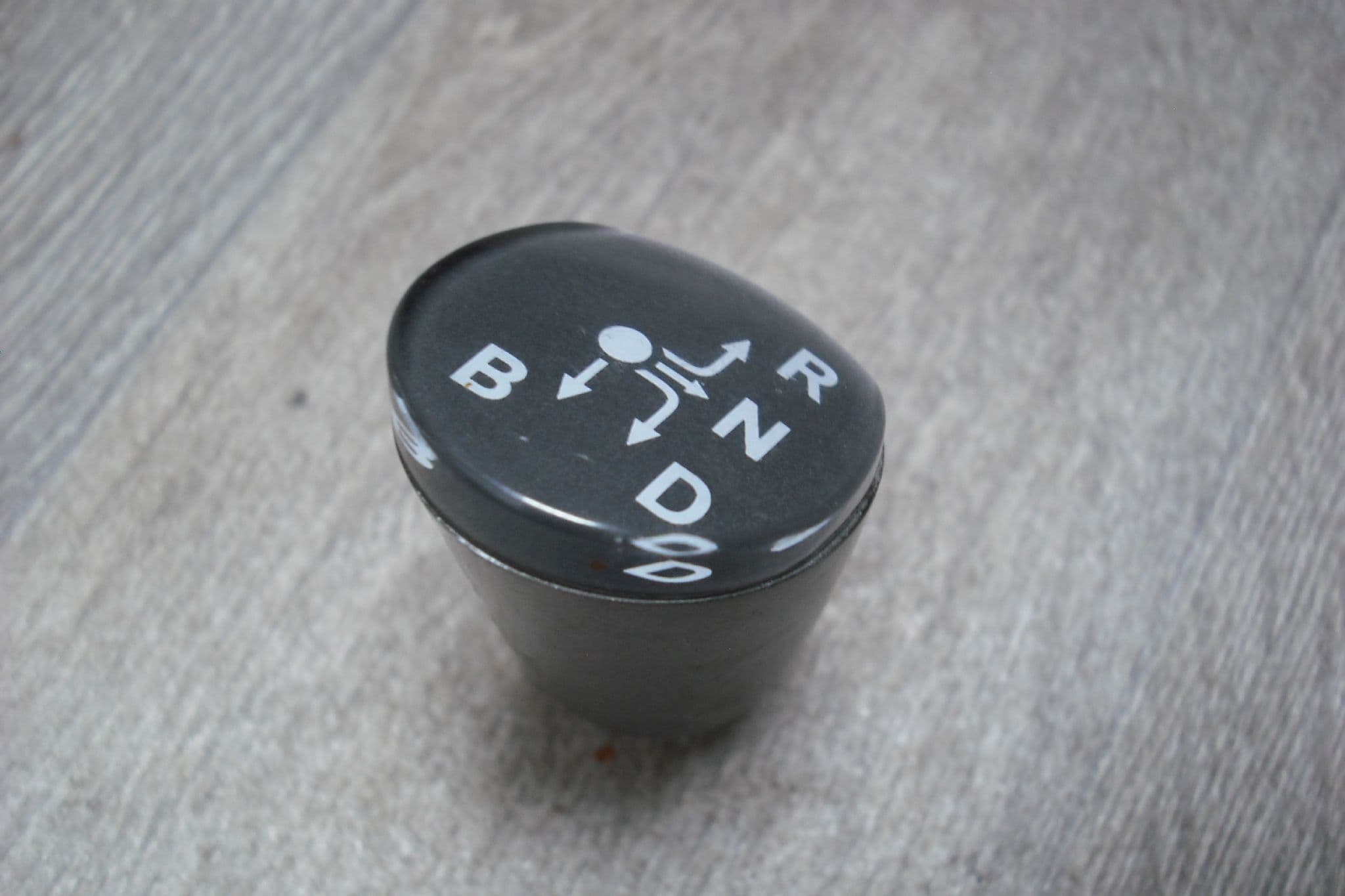 A GENUINE TOYOTA PRIUS GEAR SELECTOR KNOB