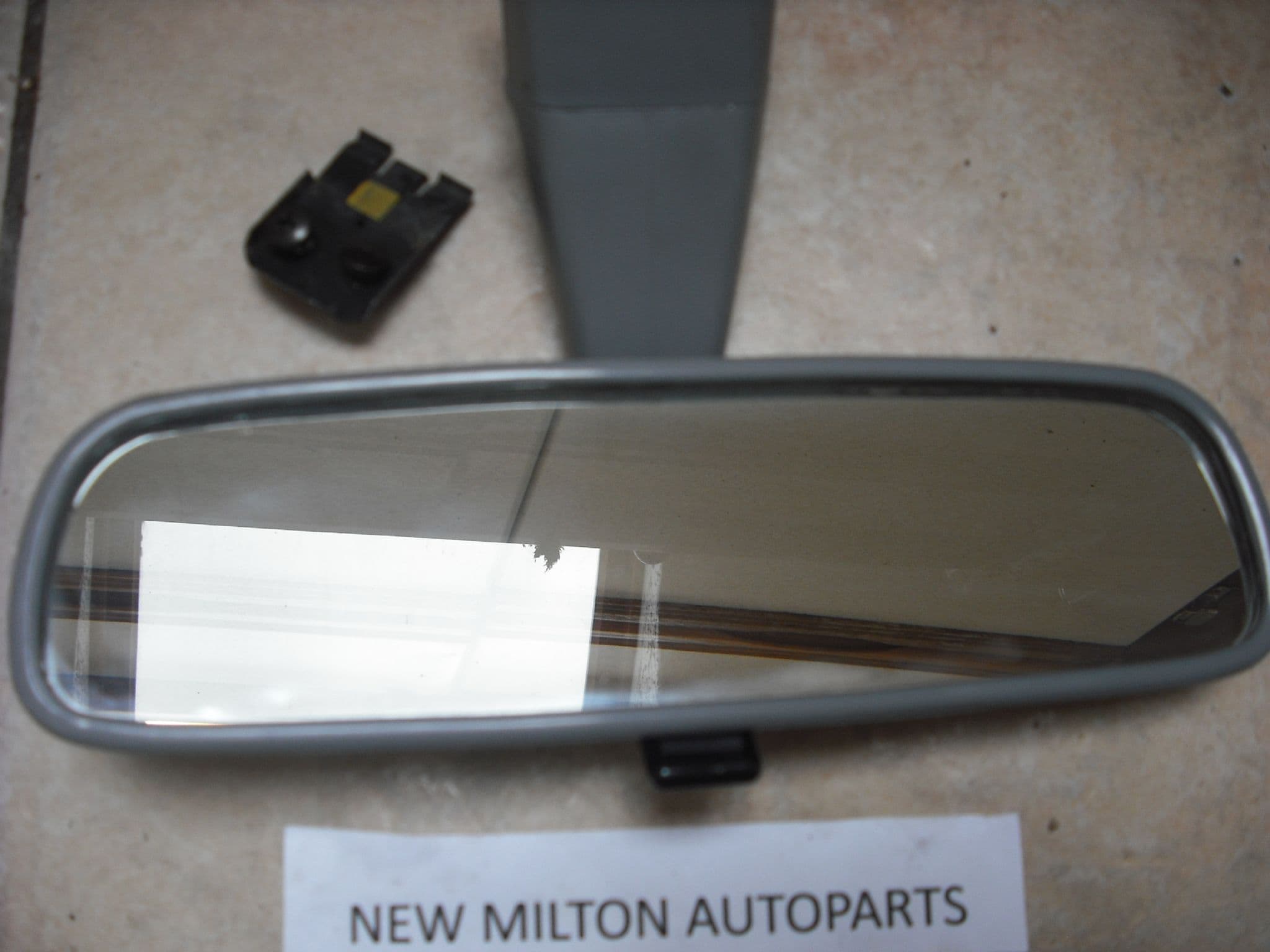 A GENUINE TOYOTA RAV 4 INTERIOR REAR VIEW MIRROR