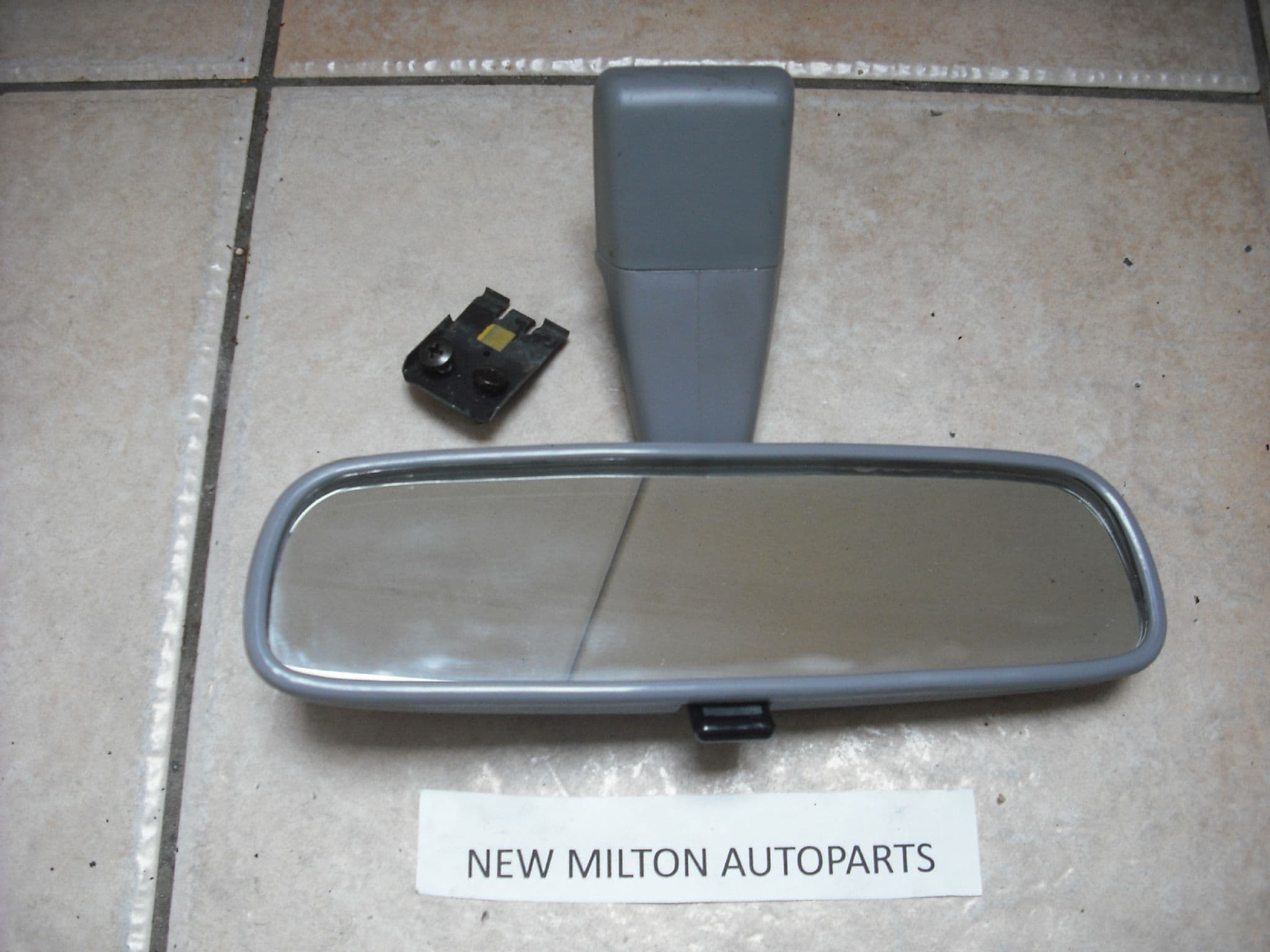A GENUINE TOYOTA RAV 4 INTERIOR REAR VIEW MIRROR