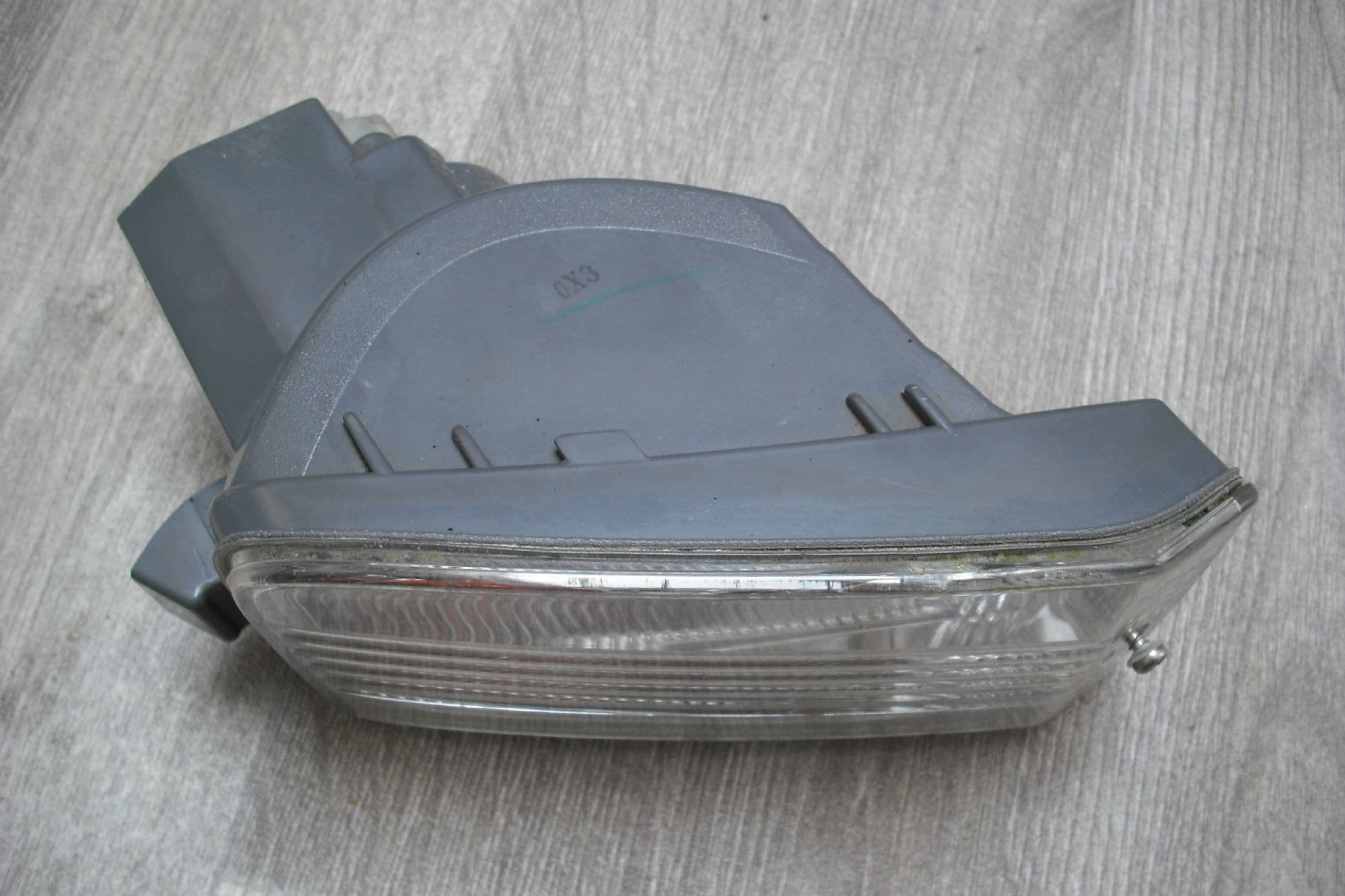 A GENUINE TOYOTA RAV 4 MK2 FRONT INDICATOR UNIT RIGHT SIDE