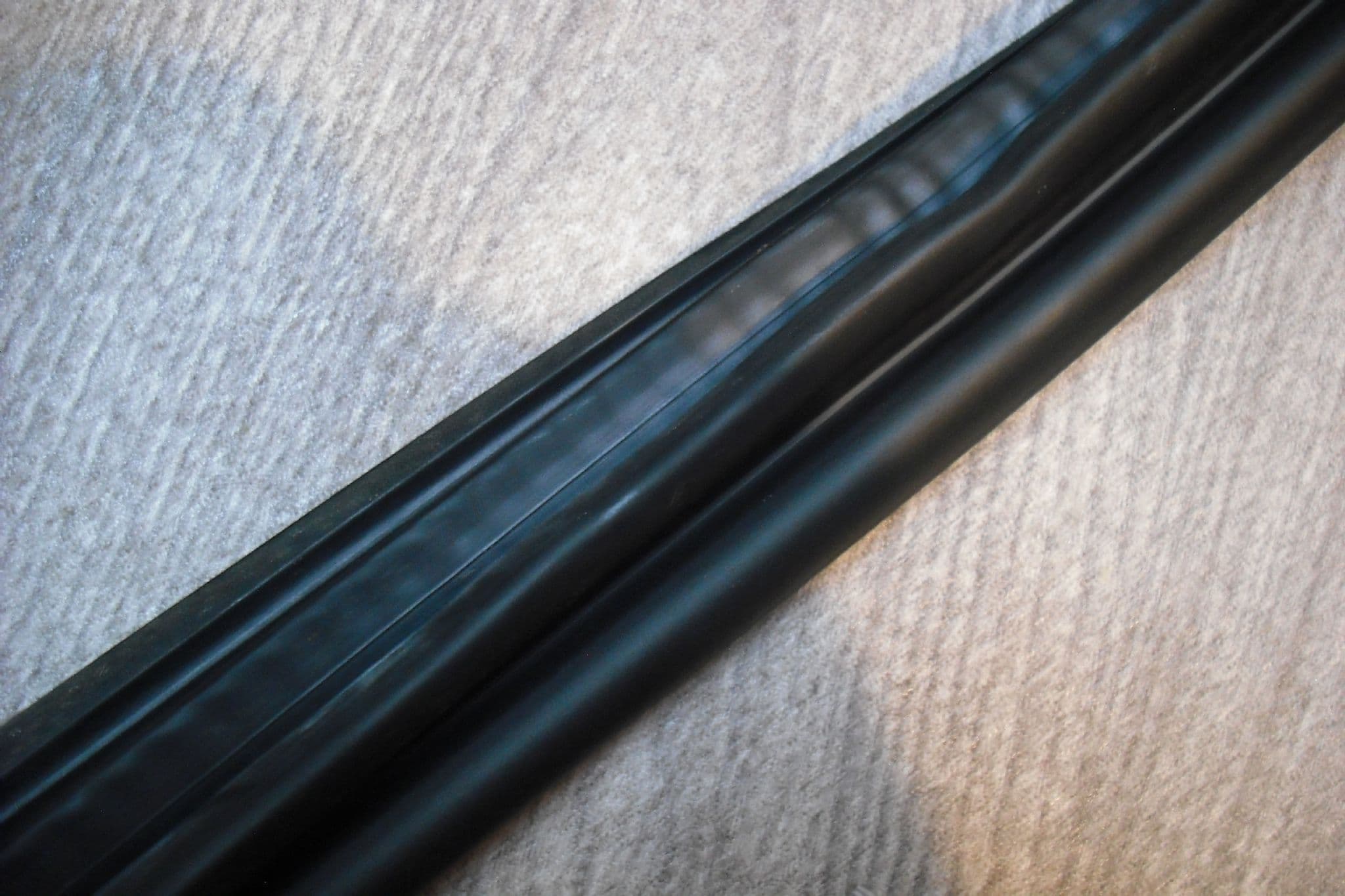 A GENUINE TOYOTA YARIS MK2 3 DOOR REAR BOOT RUBBER WEATHER SEAL