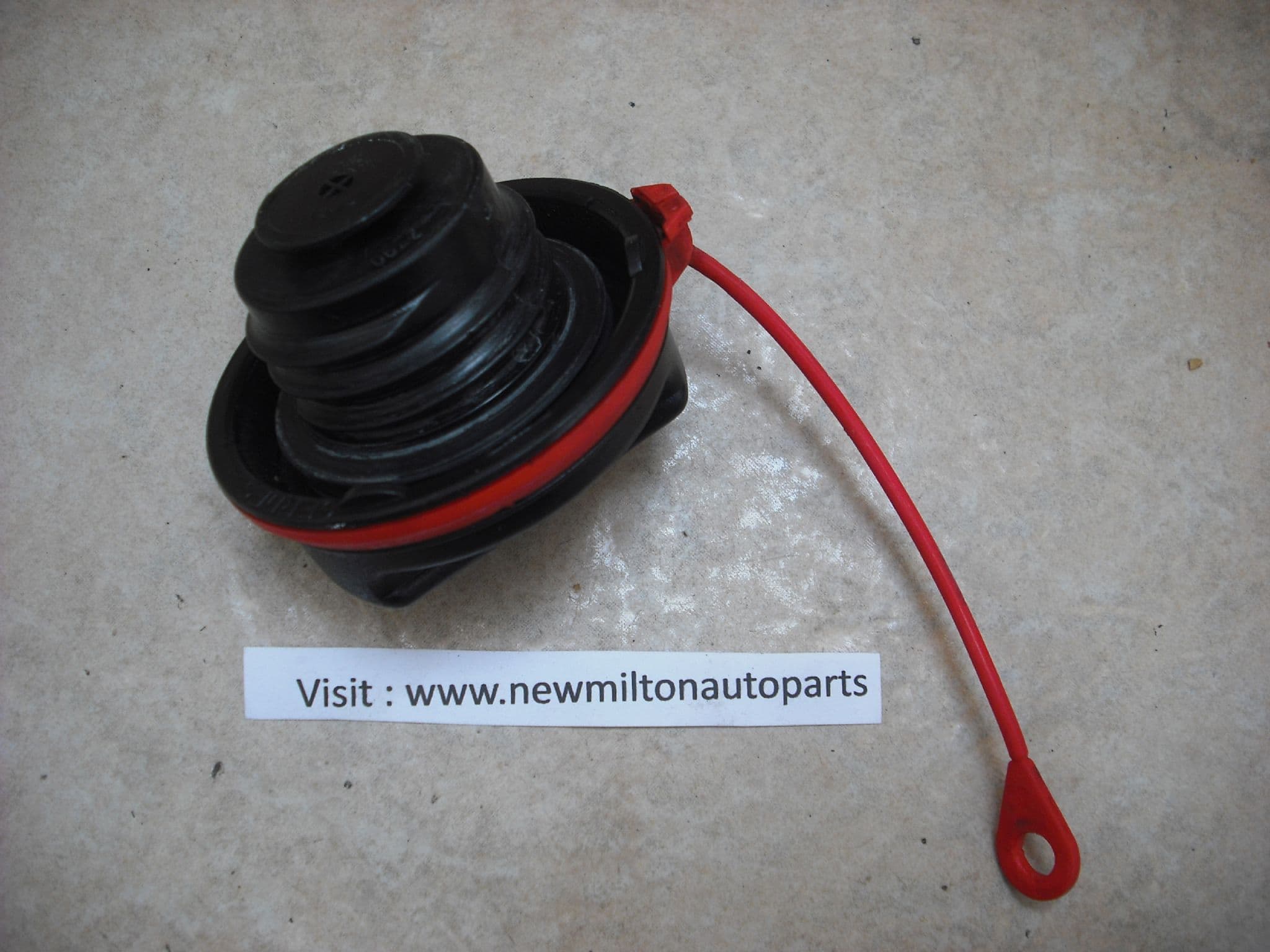 A GENUINE VAUXHALL ASTRA MK6 1 7 DEISEL FUEL FILLER CAP