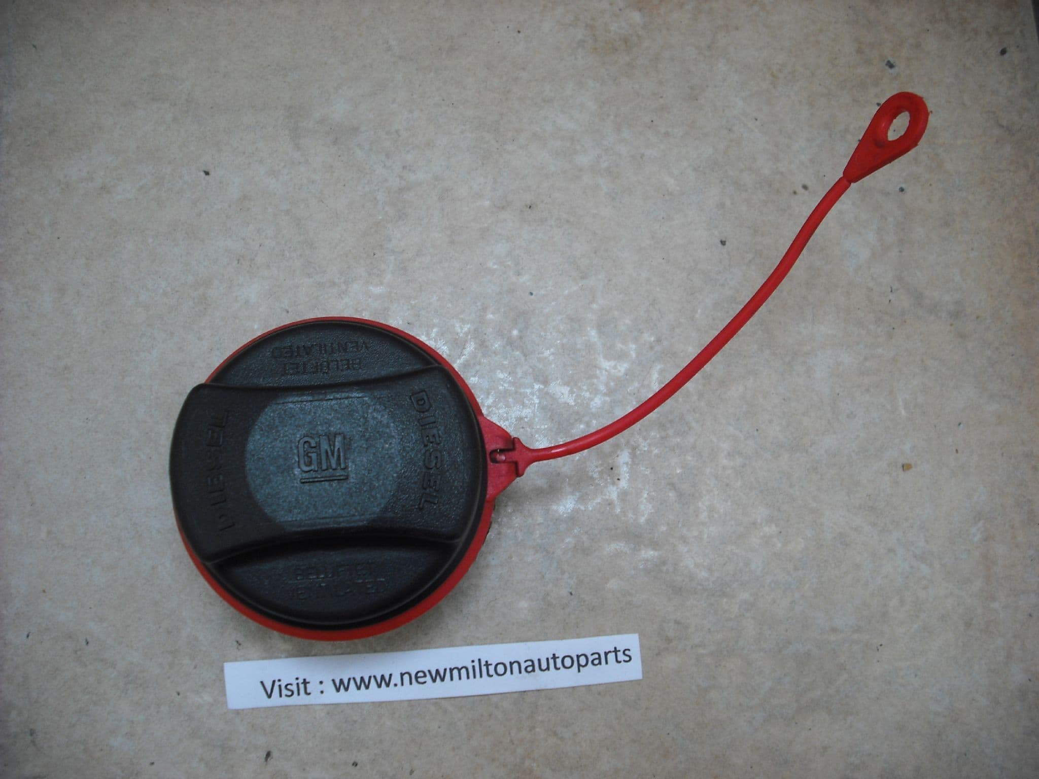 A GENUINE VAUXHALL ASTRA MK6 1 7 DEISEL FUEL FILLER CAP