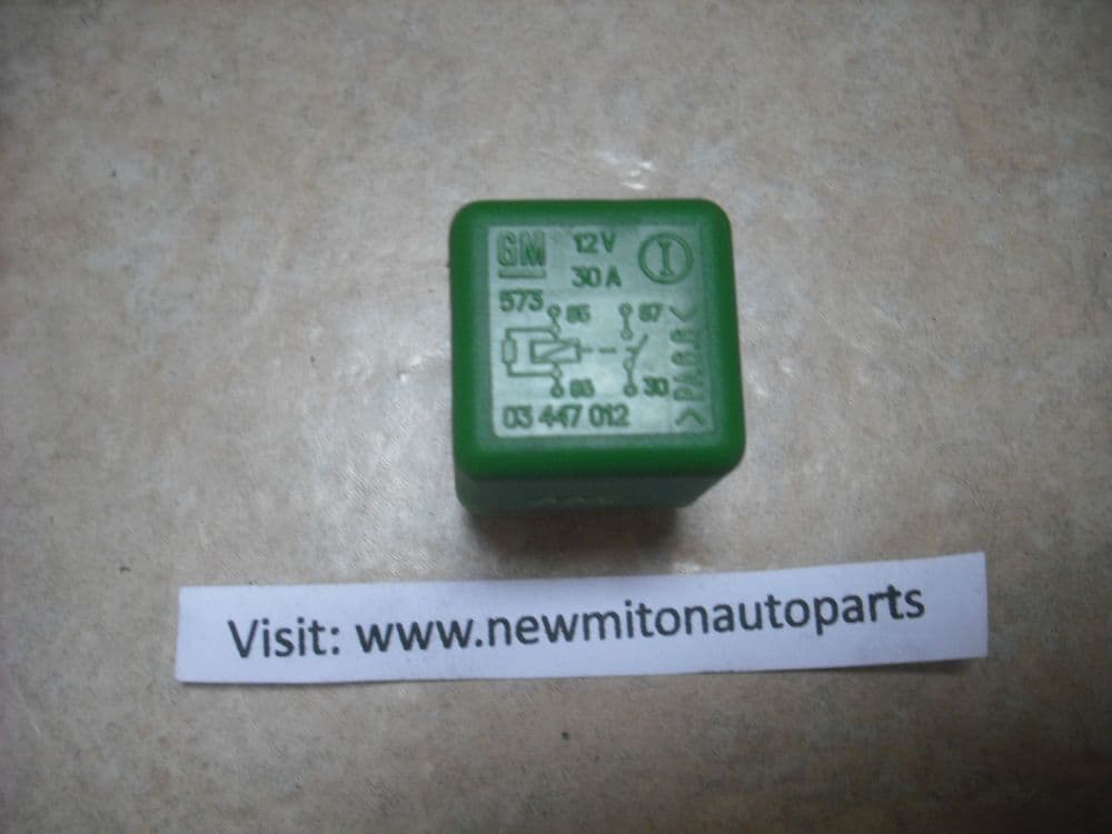 A GENUINE VAUXHALL CORSA C ZAFIRA A GENUINE GM RELAY 12V 30V 03 447 012