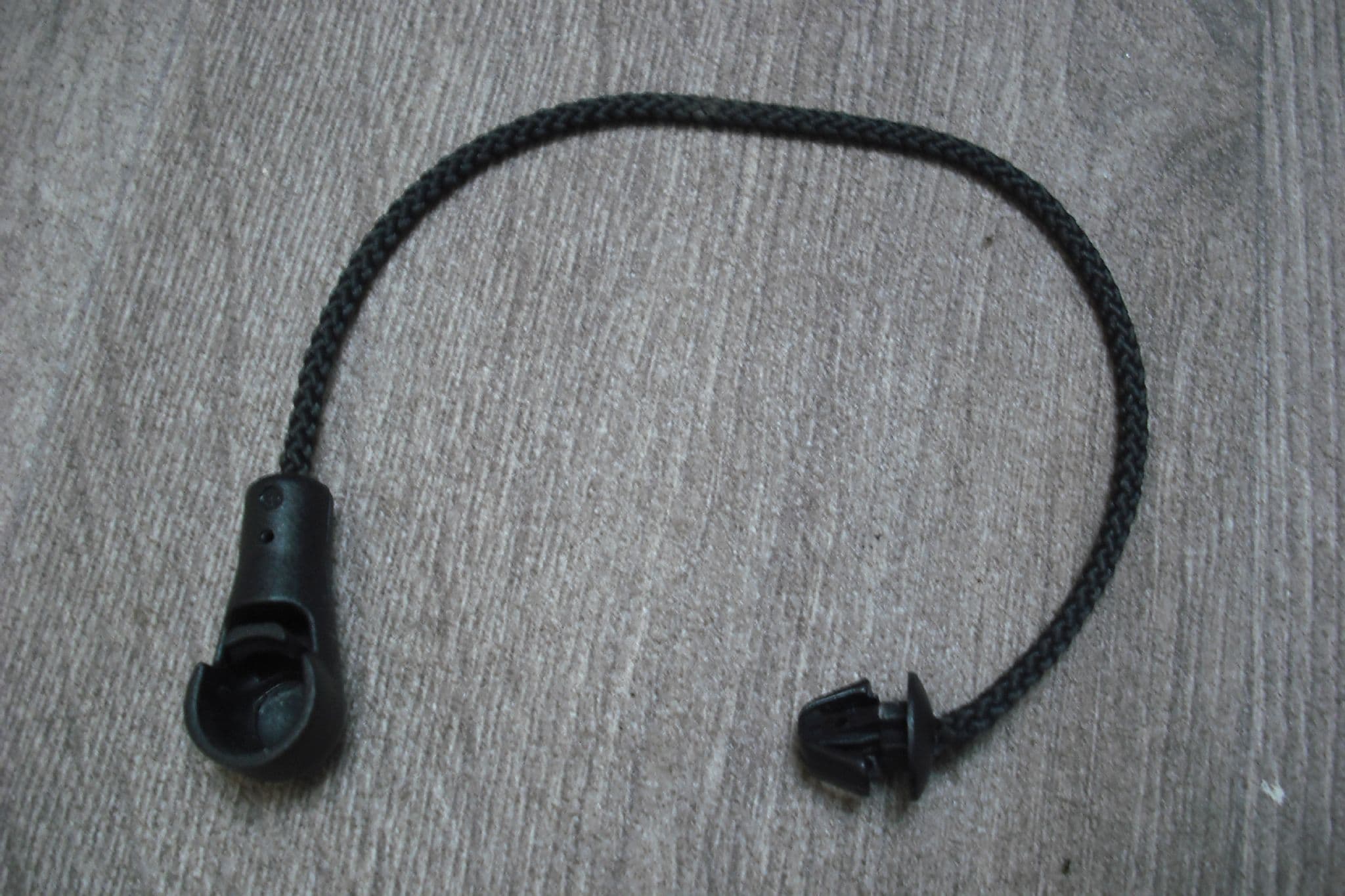 A GENUINE VAUXHALL INSIGNIA MK1 SALOON REAR PARCELSHELF LOAD COVER ...