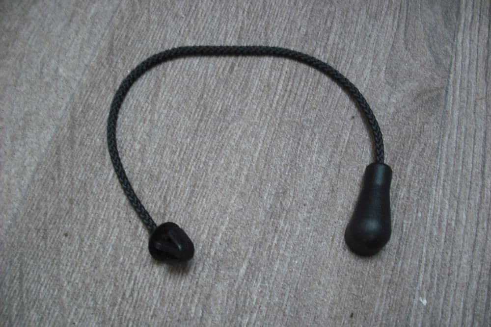 A GENUINE VAUXHALL INSIGNIA MK1 SALOON REAR PARCELSHELF LOAD COVER ...