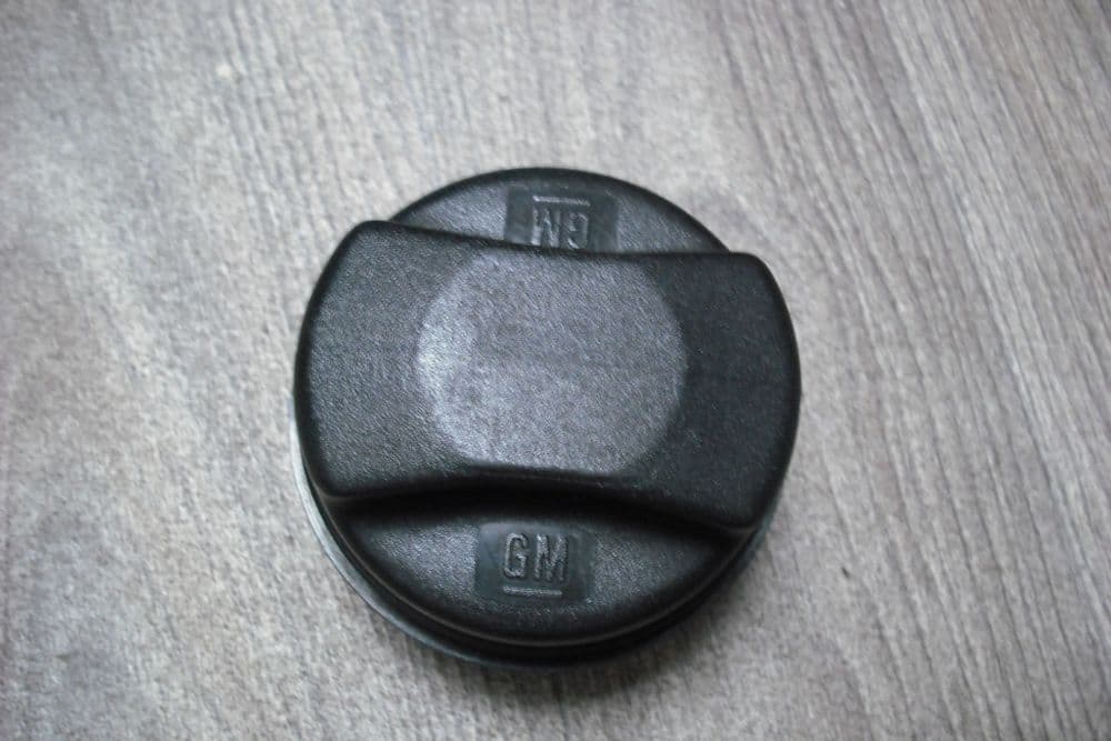 A GENUINE VAUXHALL ZAFIRA A AND B PETROL FUEL CAP