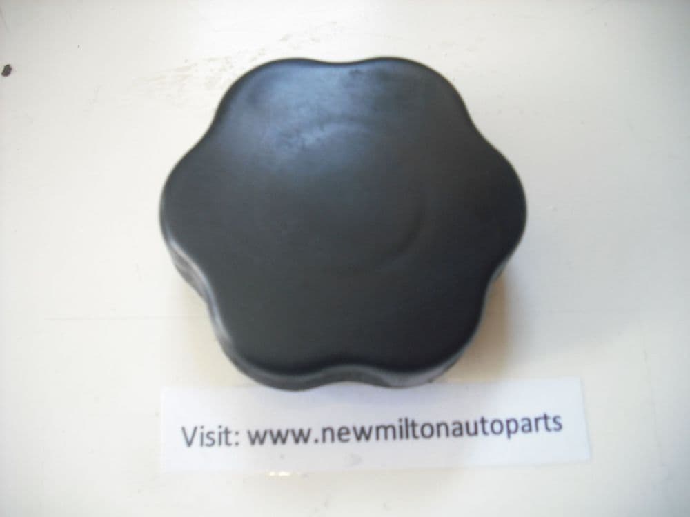 A GENUINE VOLVO 440 460 ENGINE OIL FILLER CAP