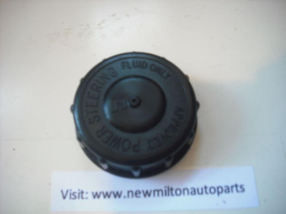 A GENUINE VOLVO 440 AND 460 POWER STEERING FLUID OIL FILLER CAP