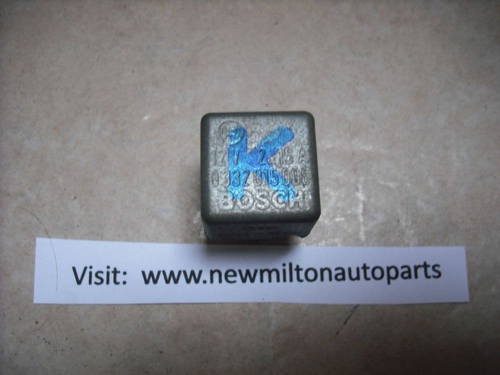 A GENUINE VOLVO 740 760 940 960 BOSCH RELAY K 12V 2 X 15A 0332 015 006 ...