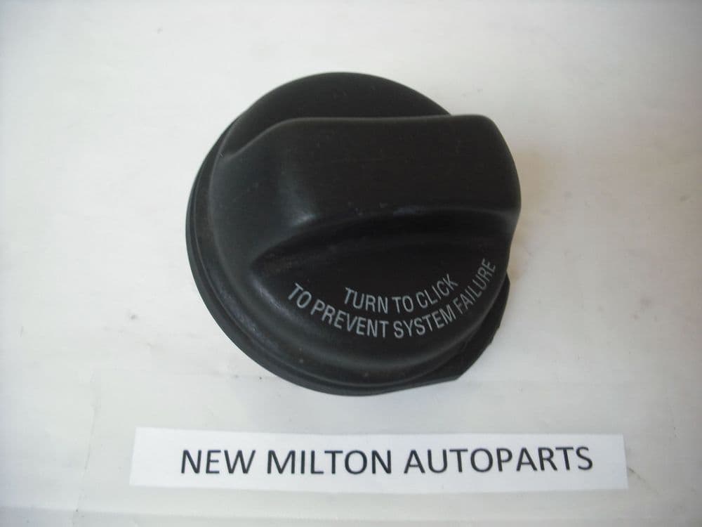 A GENUINE VOLVO V40 S40 DIESEL 1997-2004 VOLVO FUEL CAP