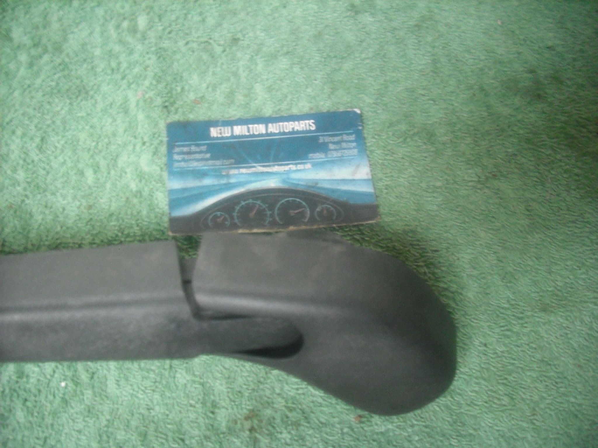A GENUINE VOLVO V50 2005-2012 REAR BACK WINDOW WIPER ARM AND BLADE