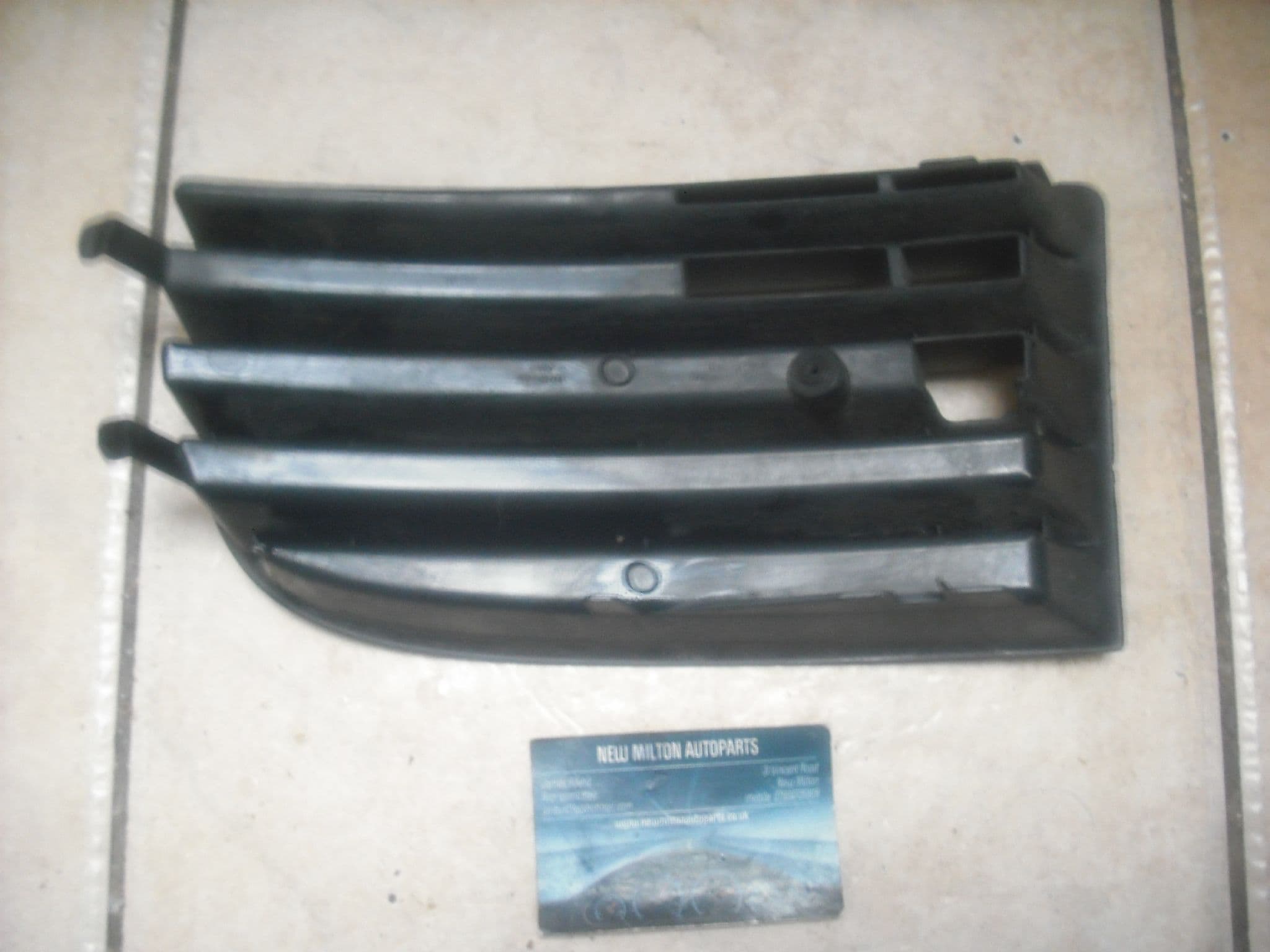 A GENUINE VW VOLKSWAGEN GOLF MK5 FRONT BUMPER LOWER MOULDING TRIM ...