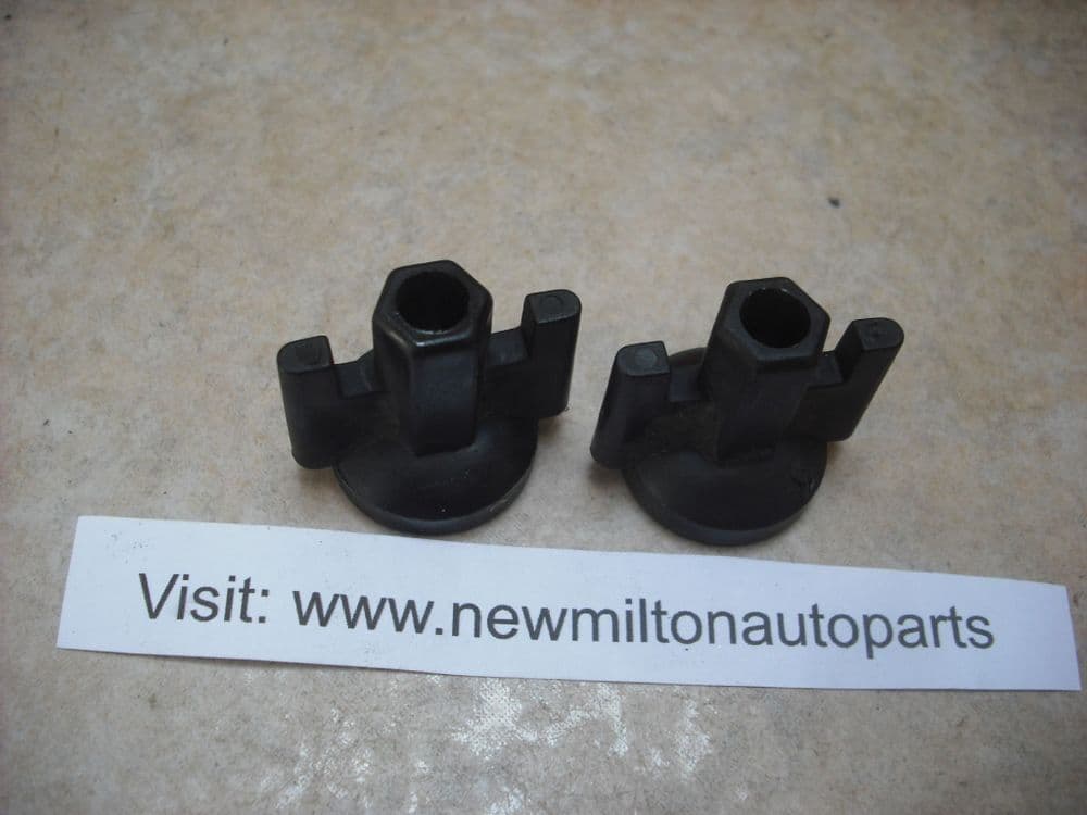 A PAIR OF GENUINE VAUXHALL ASTRA J REAR LIGHT LAMP FASTENING SCREWS