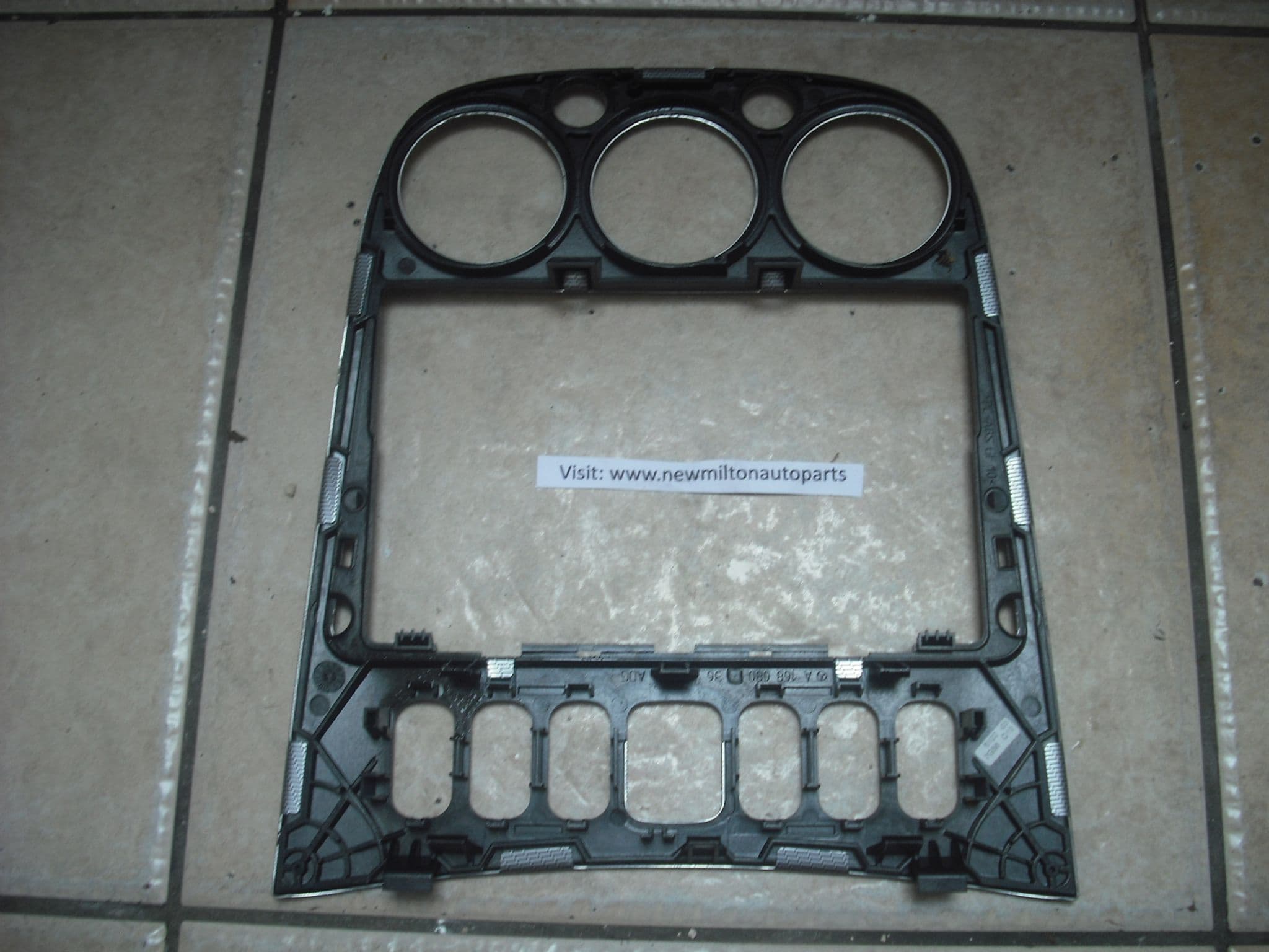 A1686802336 A MERCEDES BENZ W168 A CLASS CENTER DASH PANEL MOULDING ...