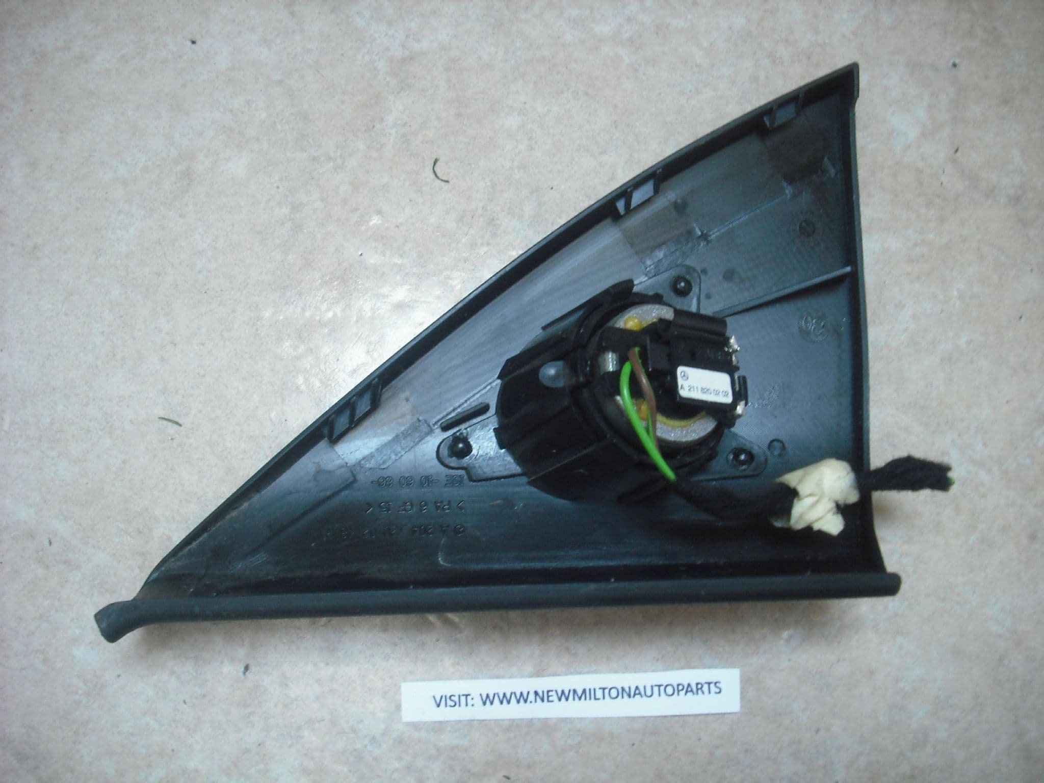 A2047200248 RE MERCEDES BENZ W204 C CLASS FRONT DOOR SPEAKER TWEETER ...