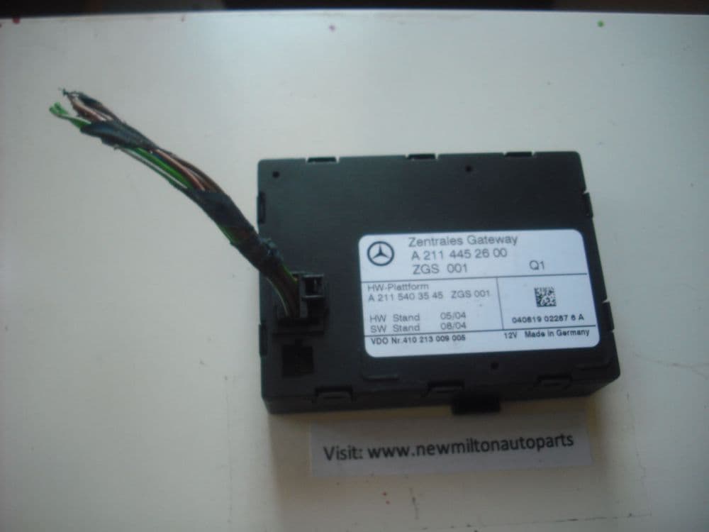 A211 445 26 00 MERCEDES BENZ W211 E CLASS GATEWAY CONTROL MODULE