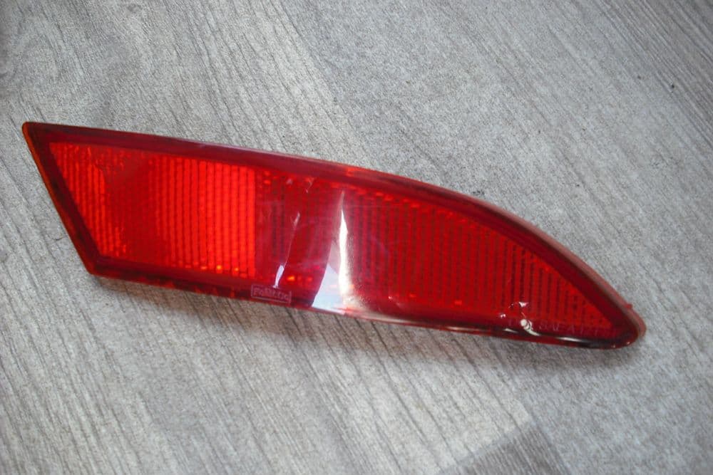 BM51-515B0-AE FORD FOCUS MK3 REAR BUMPER REFLECTOR RIGHT SIDE