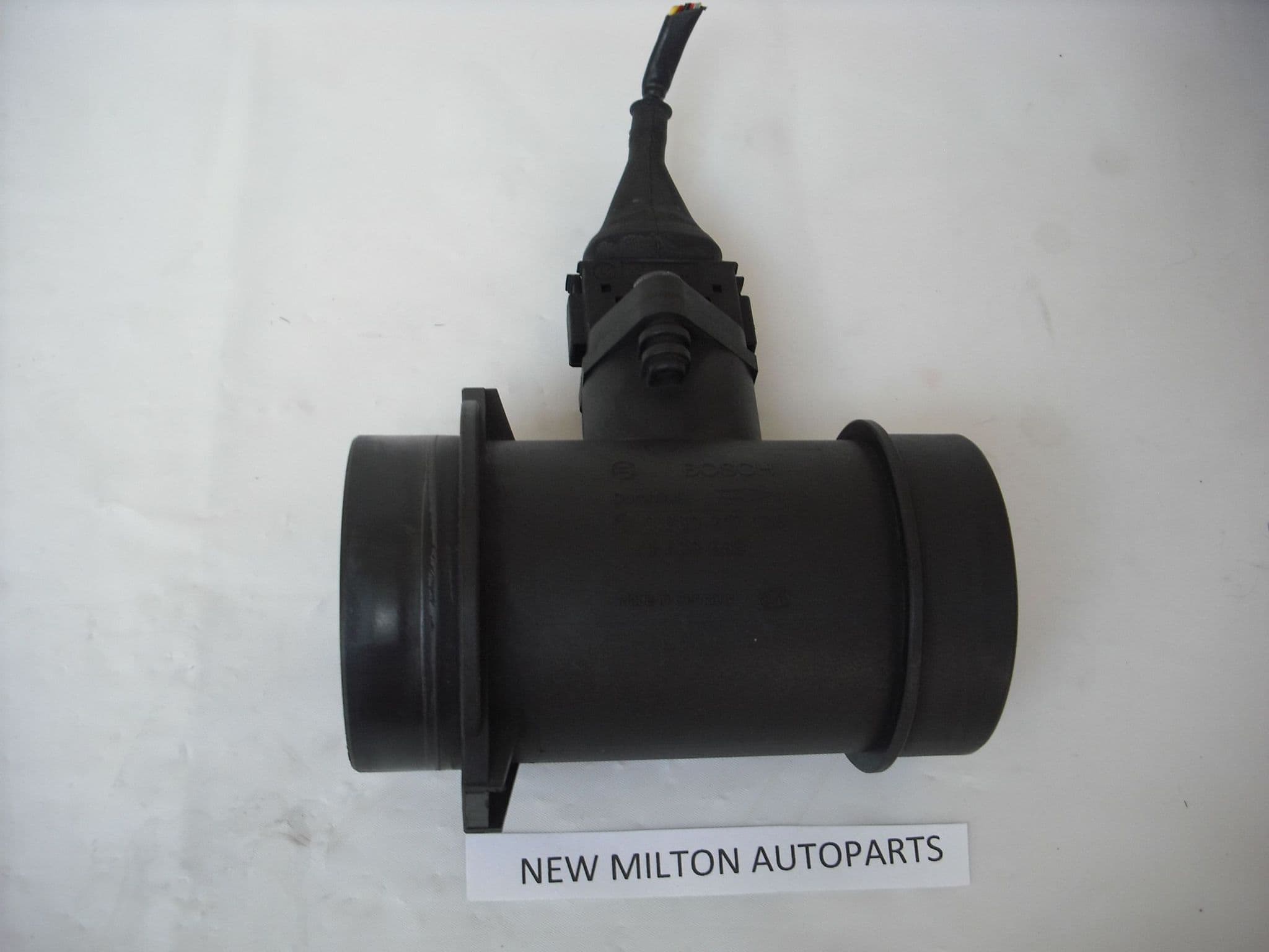 BMW E36 E46 3 SERIES AIRFLOW METER MAF SENSOR BOSCH 0 280 217 124 1 433 585